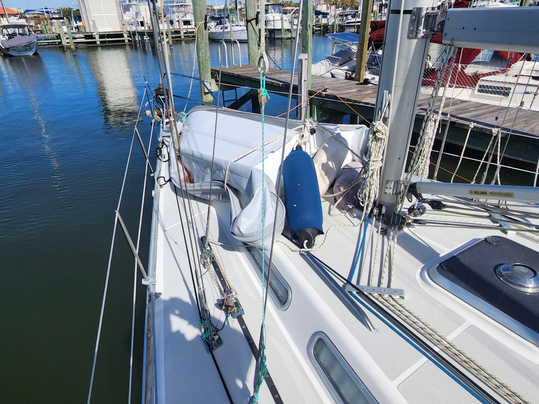 1989 Granada 375 Atlantica Racer/ cruiser zeilboten te koop- YachtWorld