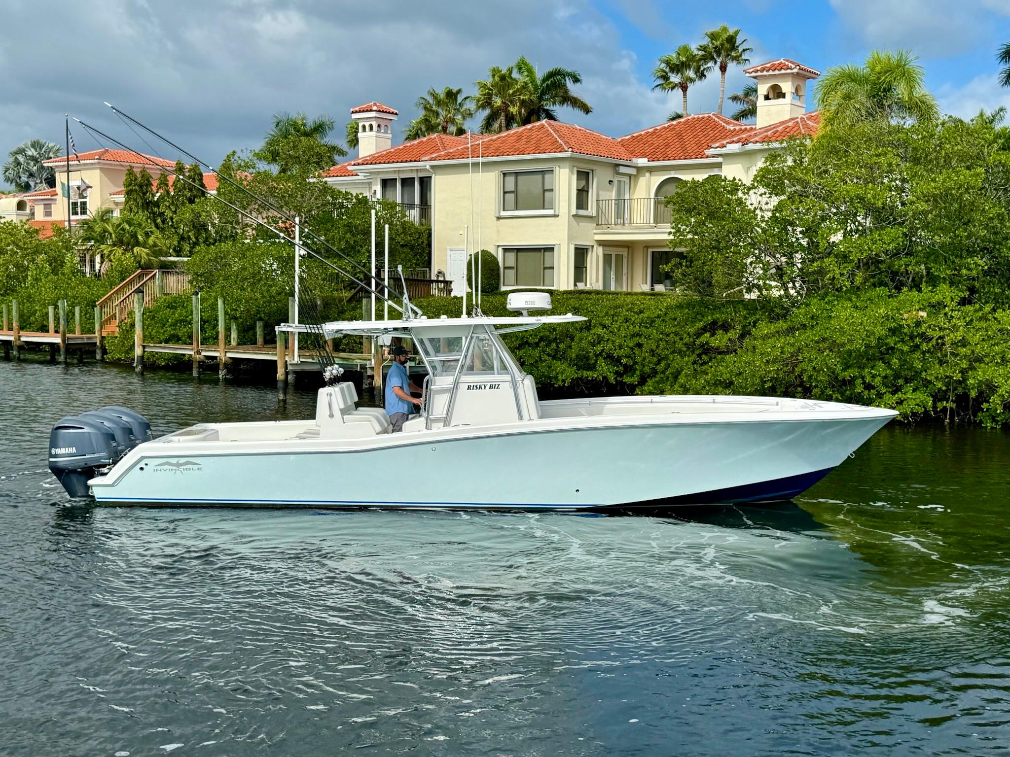 2015 Invincible 36' OPEN FISHERMAN Bateaux à console centrale à vendre ...