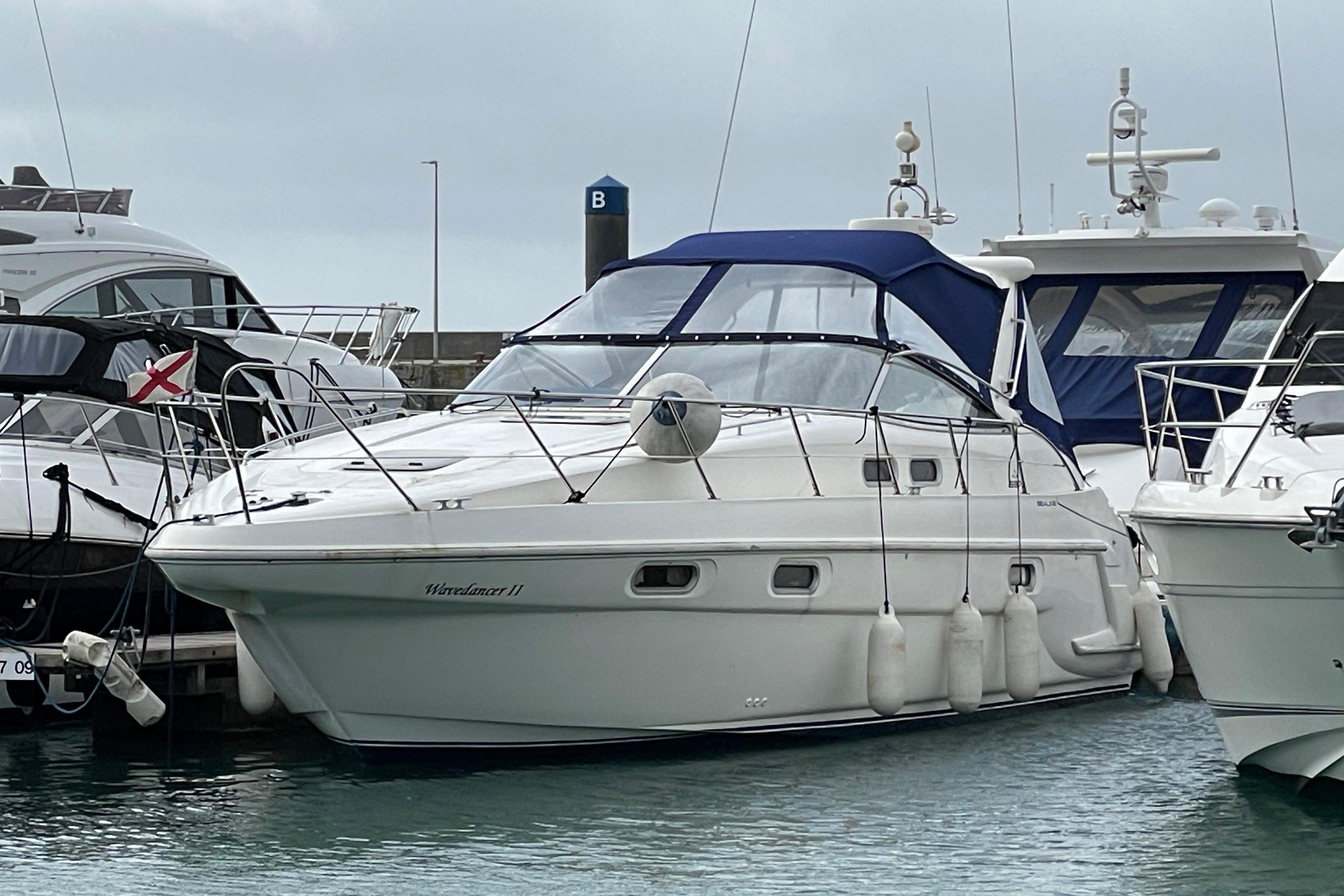 Sealine S37 Sports Cruiser | 11m | 2001 - Devon | Boats and Outboards