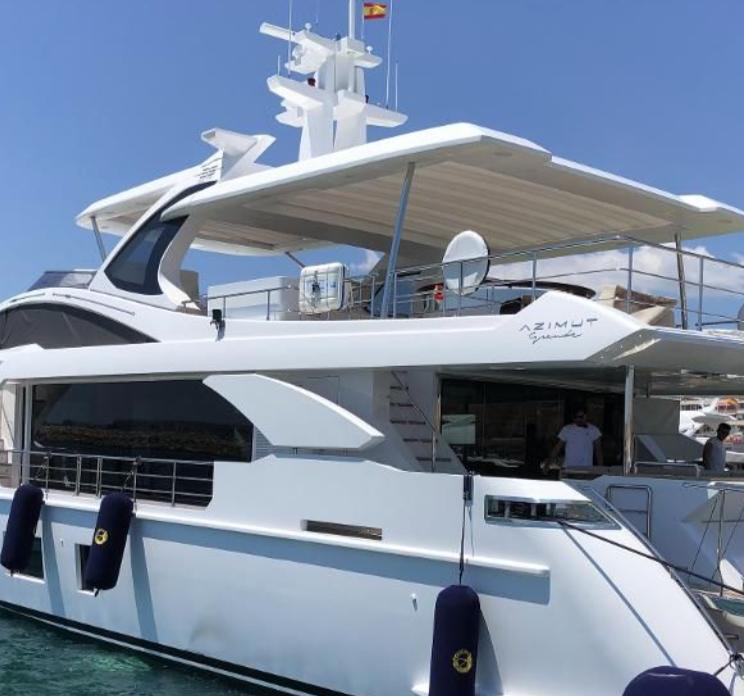 Amaranta Mega Yacht Azimut for sale - YachtWorld