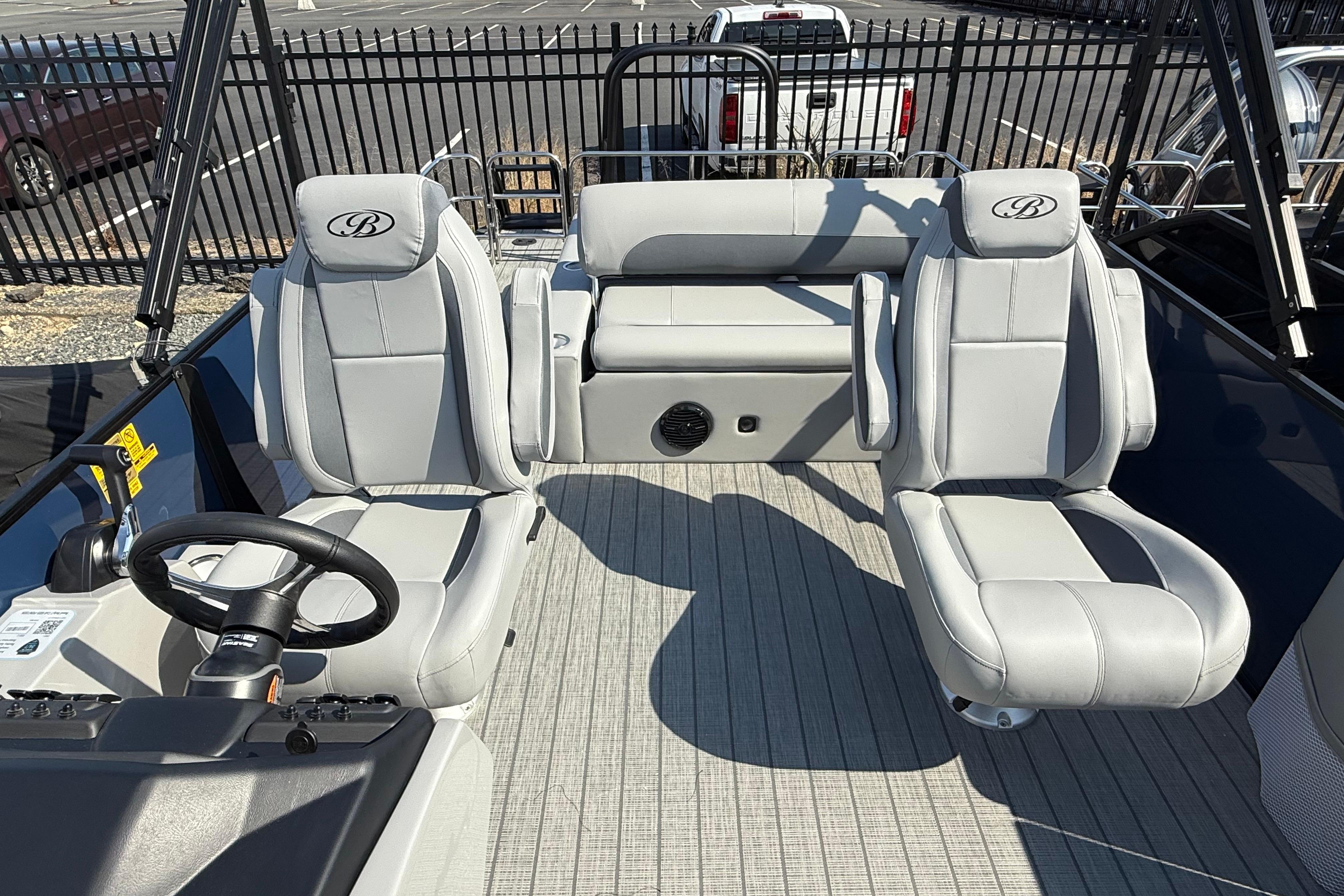 2026 Bentley Pontoons Legacy 243 Swingback Bateaux ponton à vendre ...