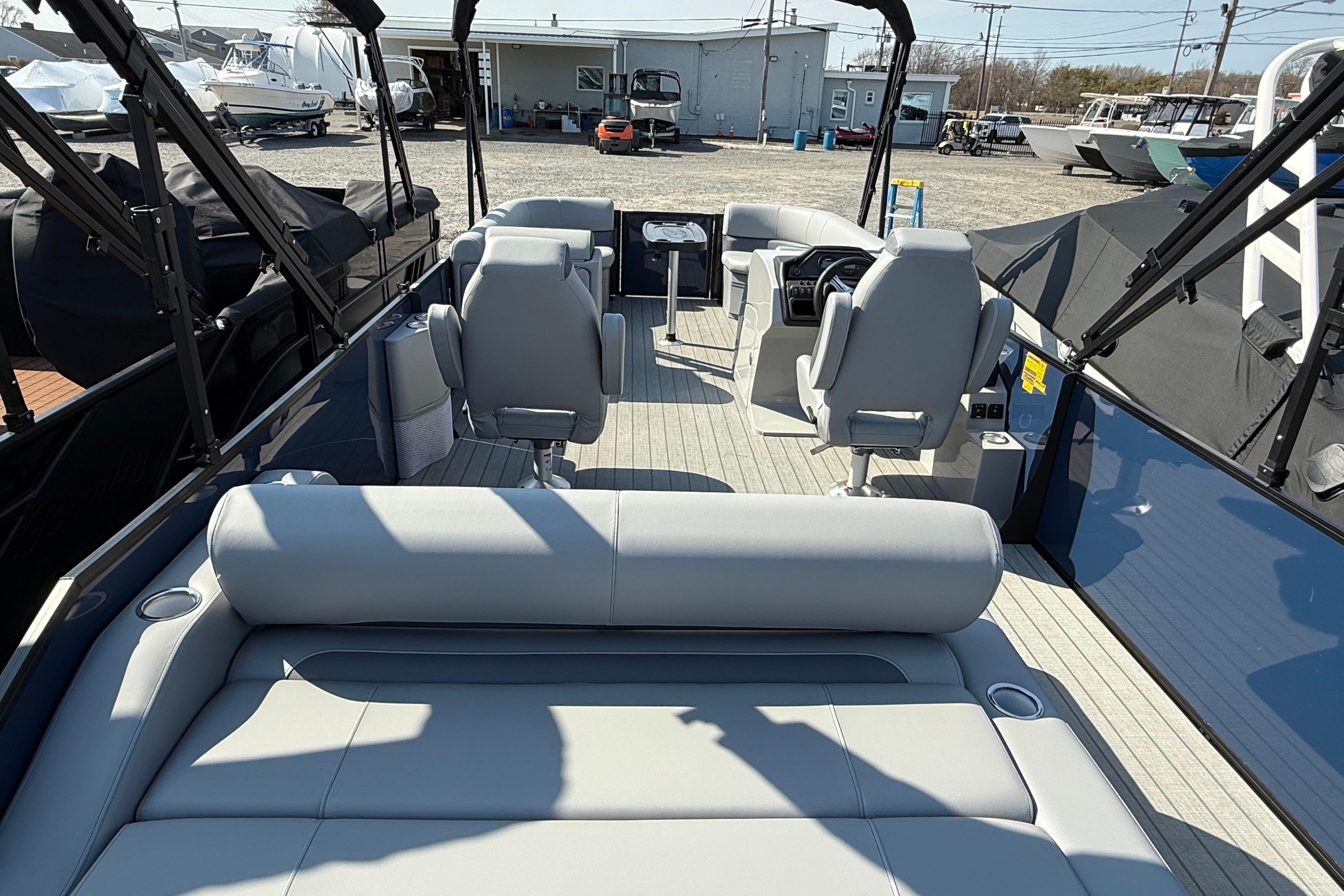 2026 Bentley Pontoons Legacy 243 Swingback Barcos pontón en venta ...
