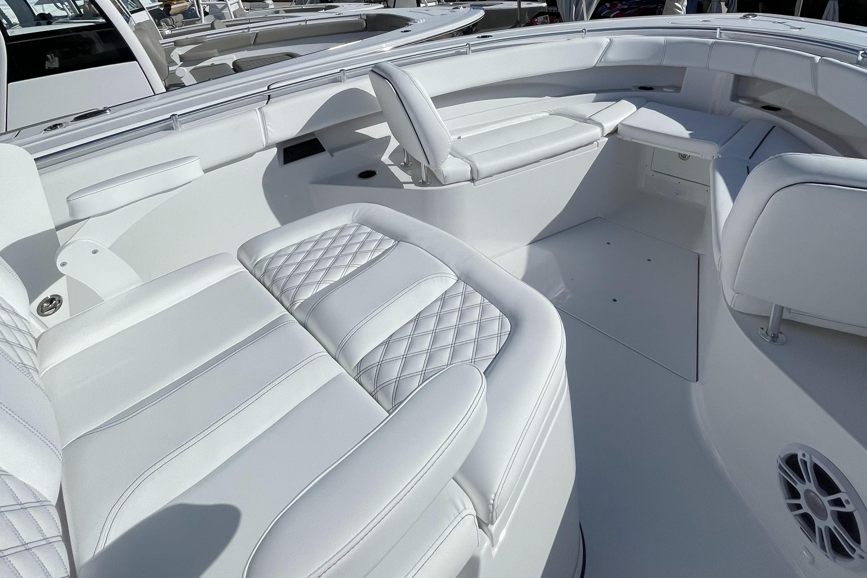 2024 Sportsman Open 322 Centre Console for sale - YachtWorld