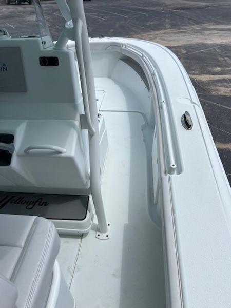 2019 Yellowfin 26 Hybrid Bay for sale - YachtWorld