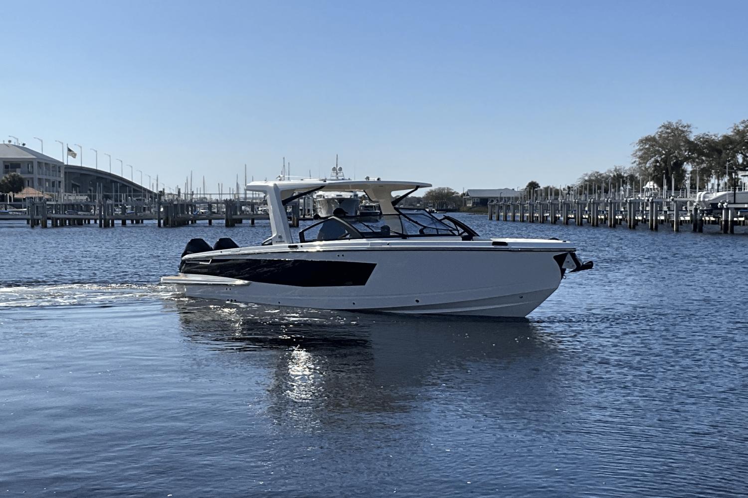 2024 Aviara AV32 Outboard Runabout for sale - YachtWorld
