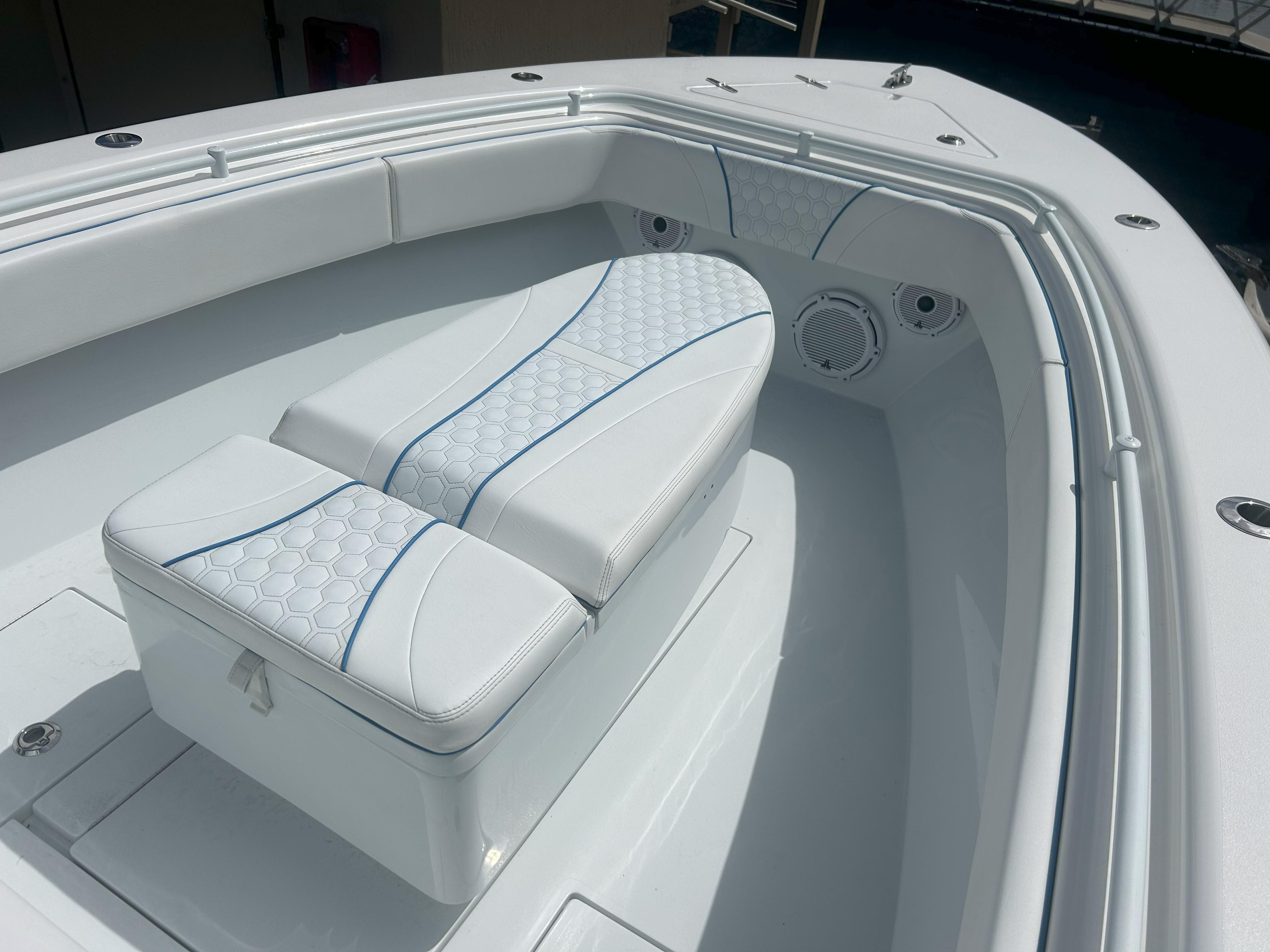 2023 Contender 28T Centre Console for sale - YachtWorld
