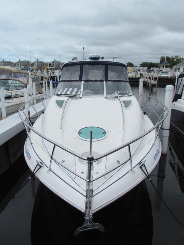 2004 Doral 330 Elegante - Weber Yachts