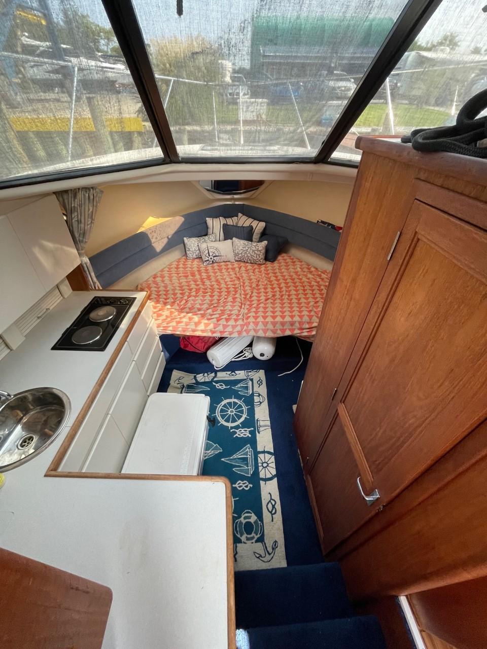 1993 Carver Sedan 300 Motorboot mit Achterkabine Kaufen - YachtWorld