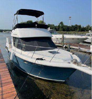 1993 Carver Sedan 300 Motorboot mit Achterkabine Kaufen - YachtWorld