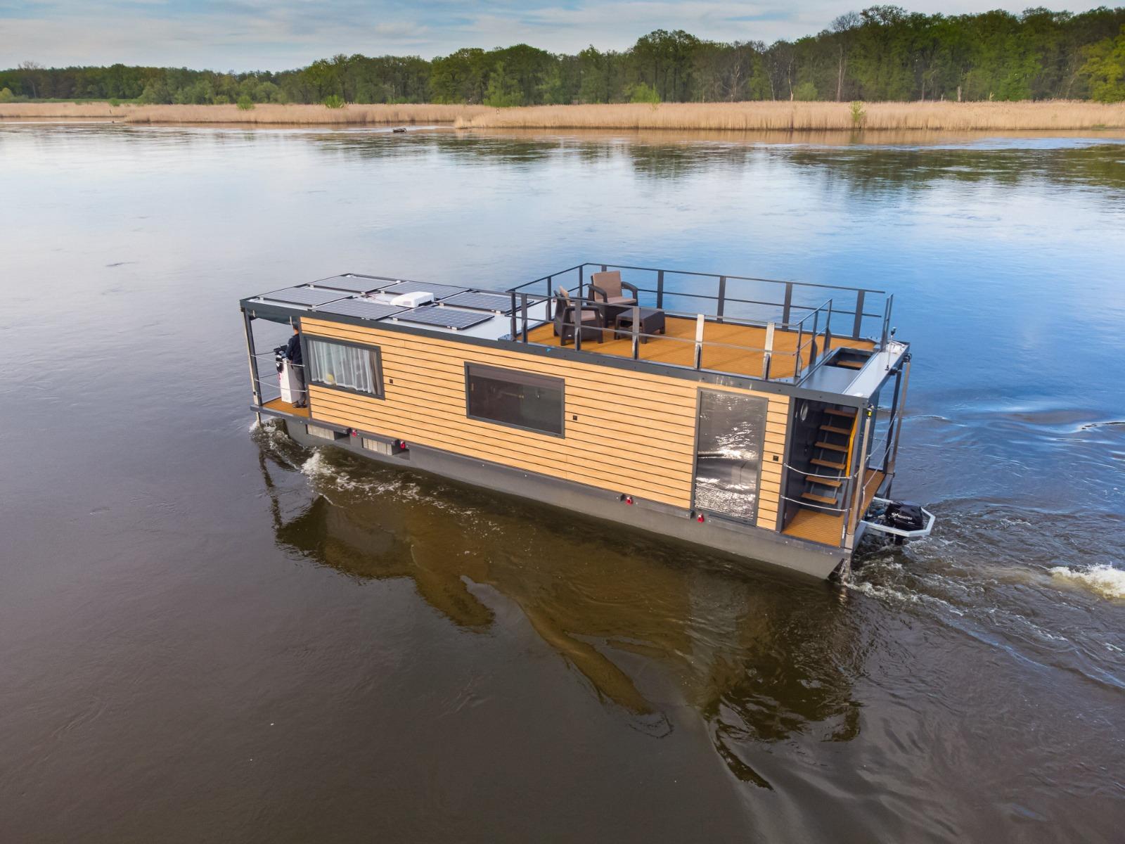 Tweedehands 2024 Custom Houseboat Woonboot 12 m | YachtFocus