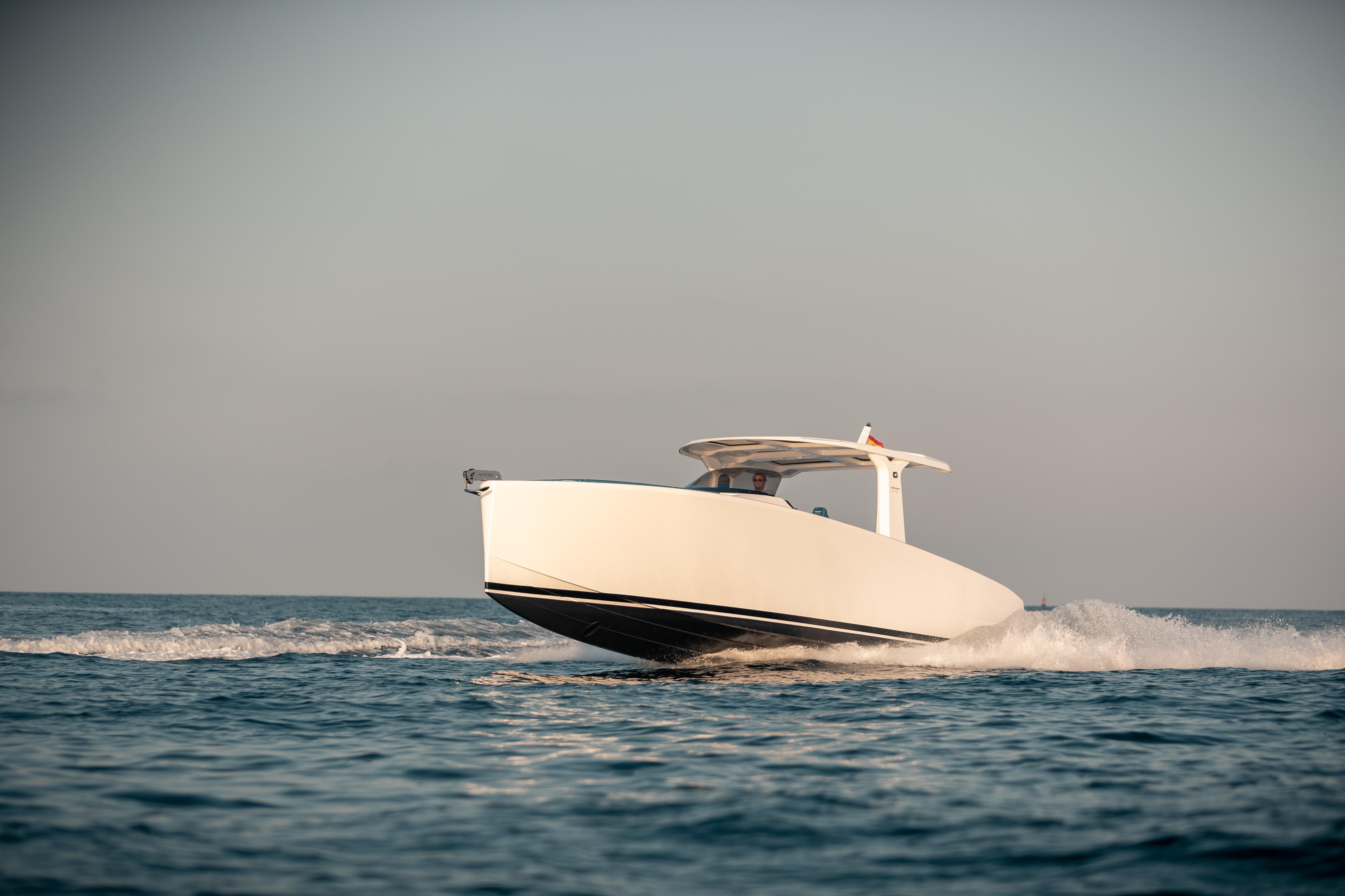 Tesoro T40 Inboard | 2023 | 12m | Boatshop24