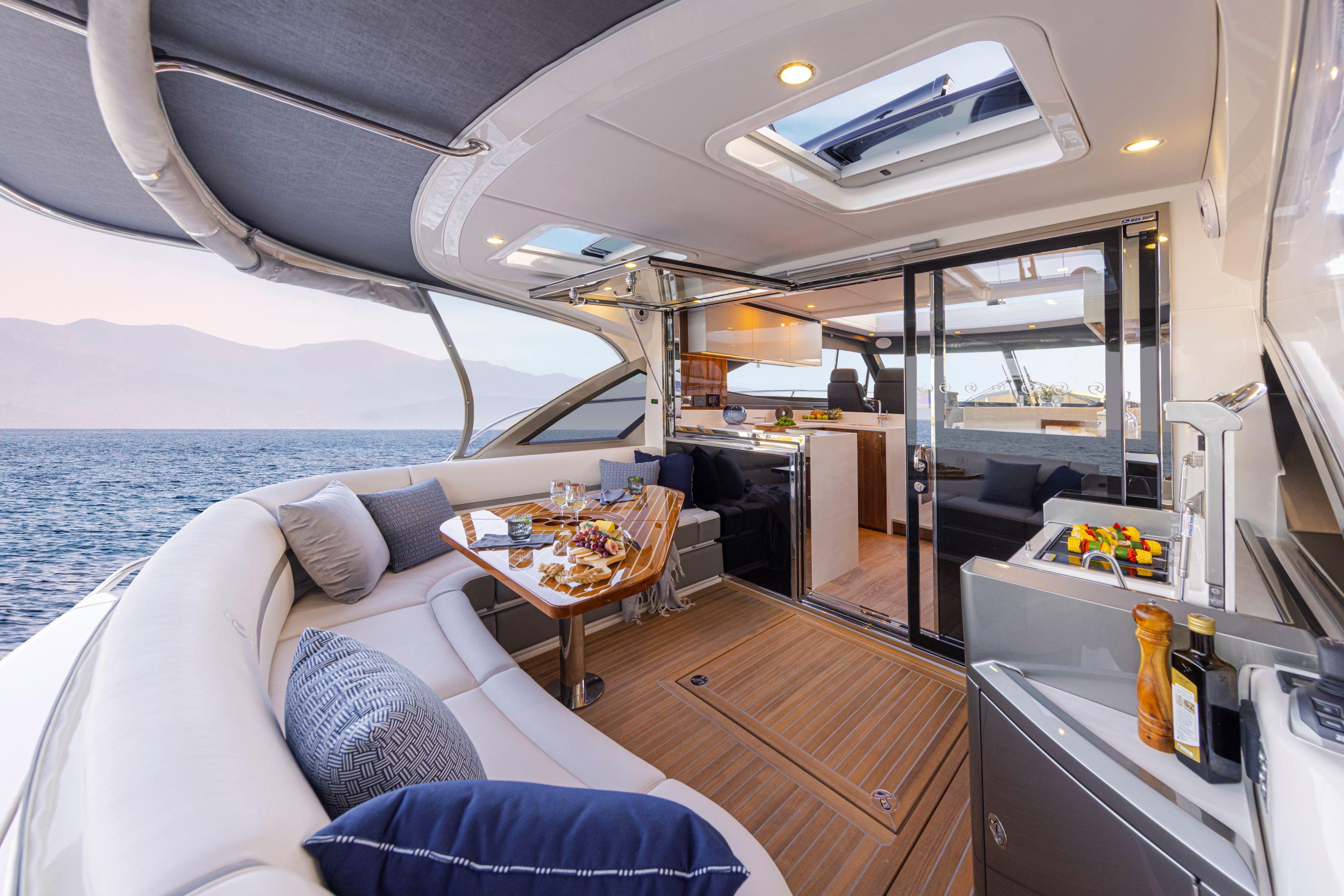 2026 Riviera 4600 Sport Yacht Platinum Edition - Incoming Stock ...