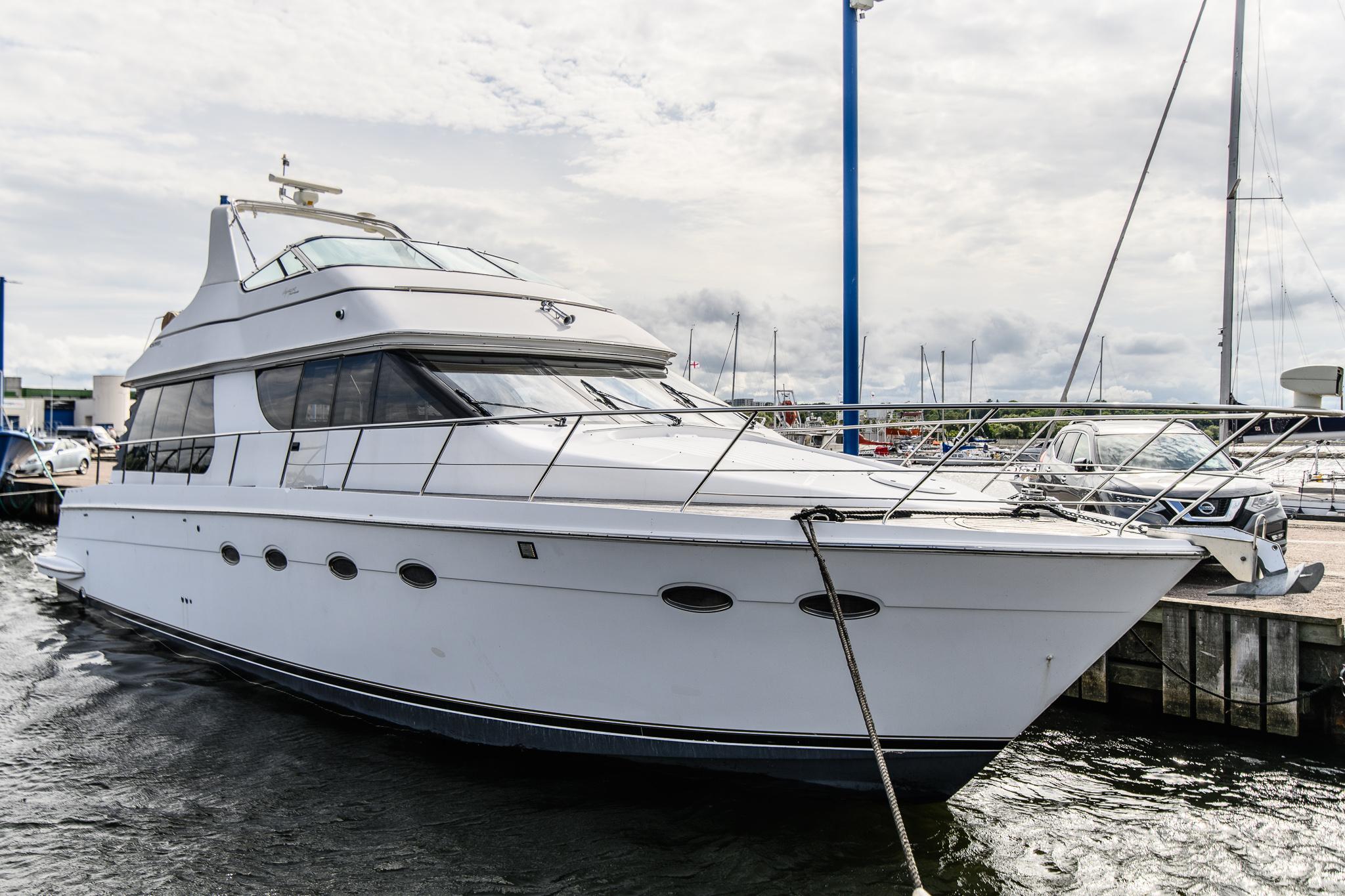 Used 2000 Carver 530 Voyager Pilothouse | TopBoats