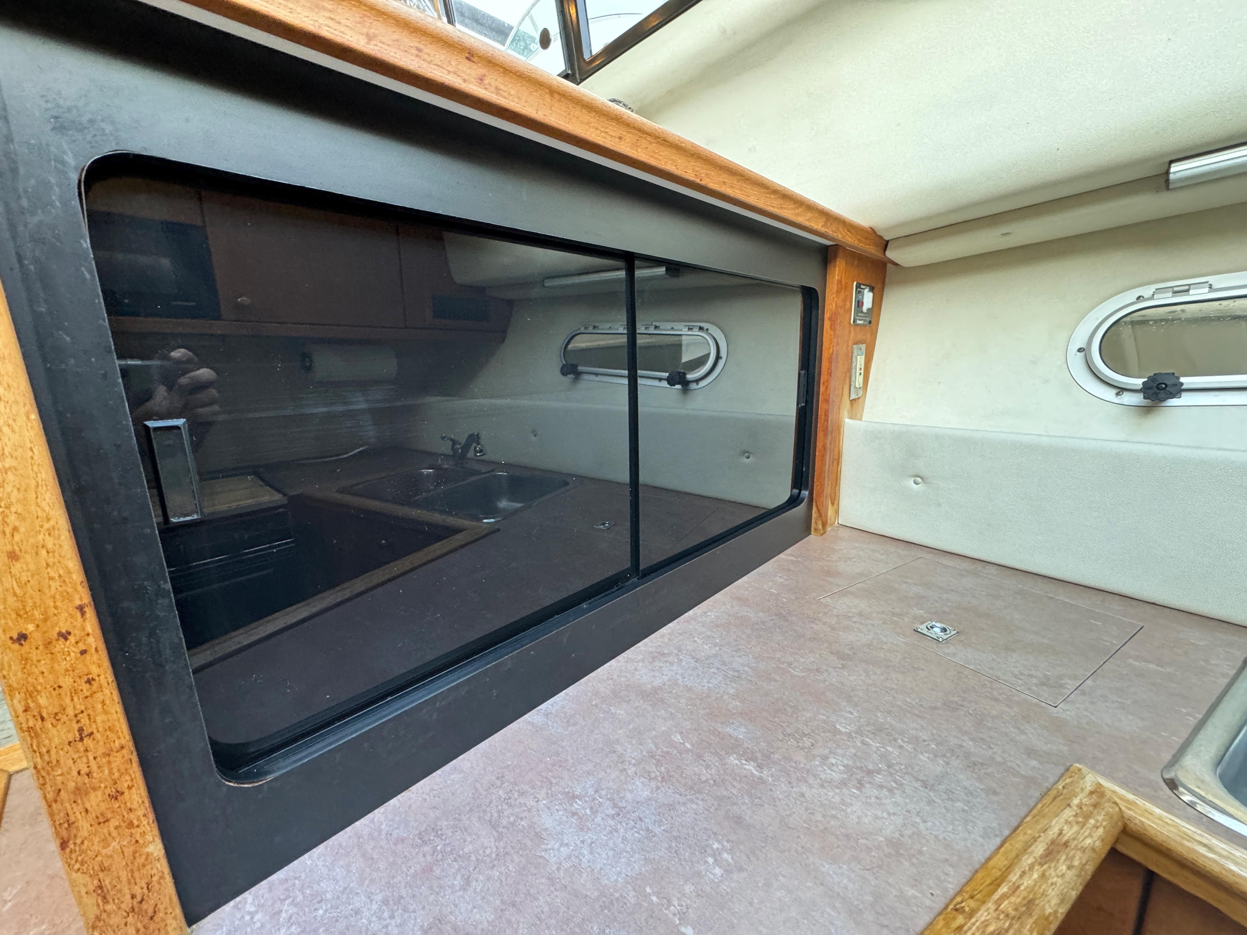 1996 Bayliner 3388 Command Bridge Motoryacht Motor Yachts for sale ...