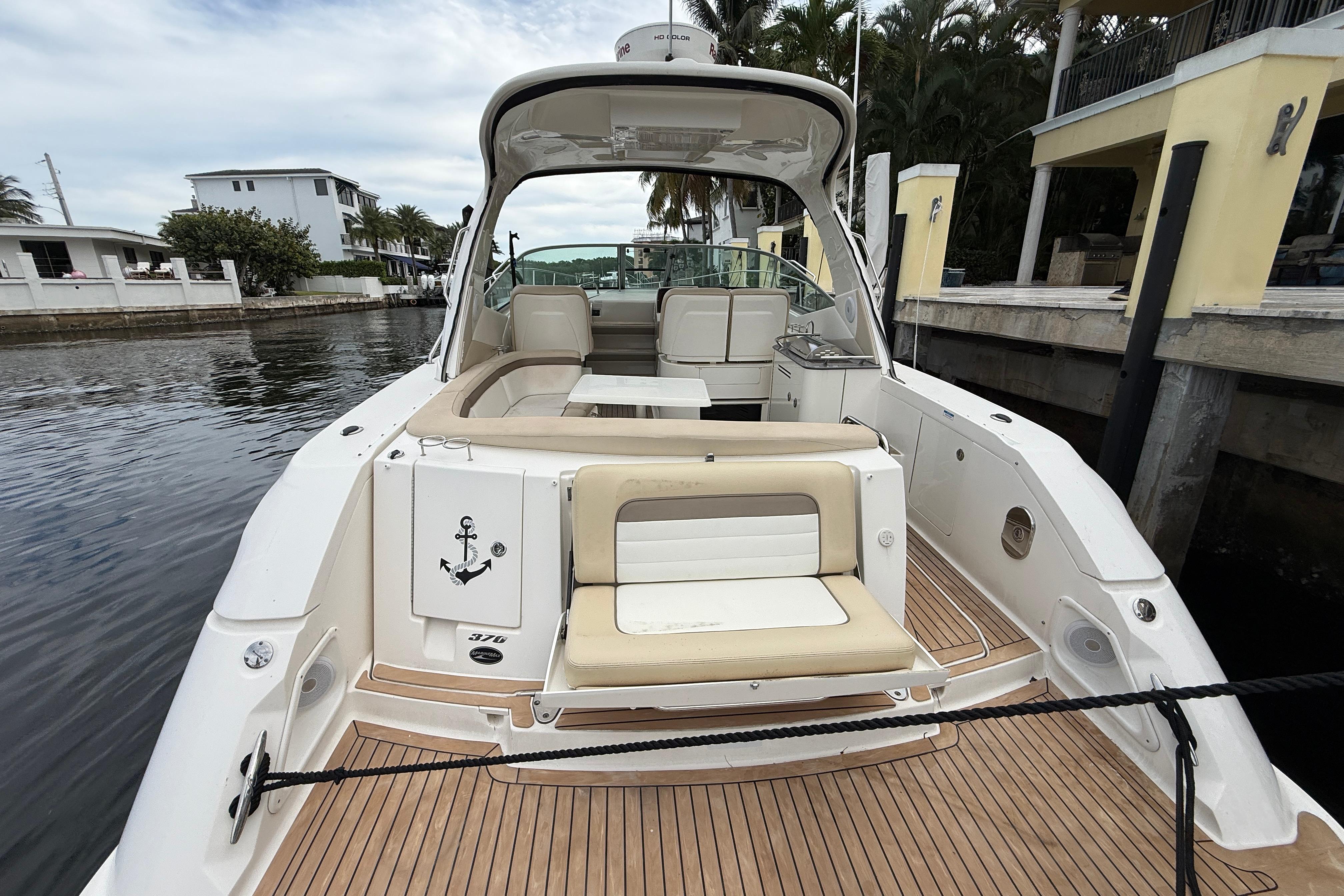 2012 Sea Ray 370 Sundancer Motorcruiser Kaufen - YachtWorld