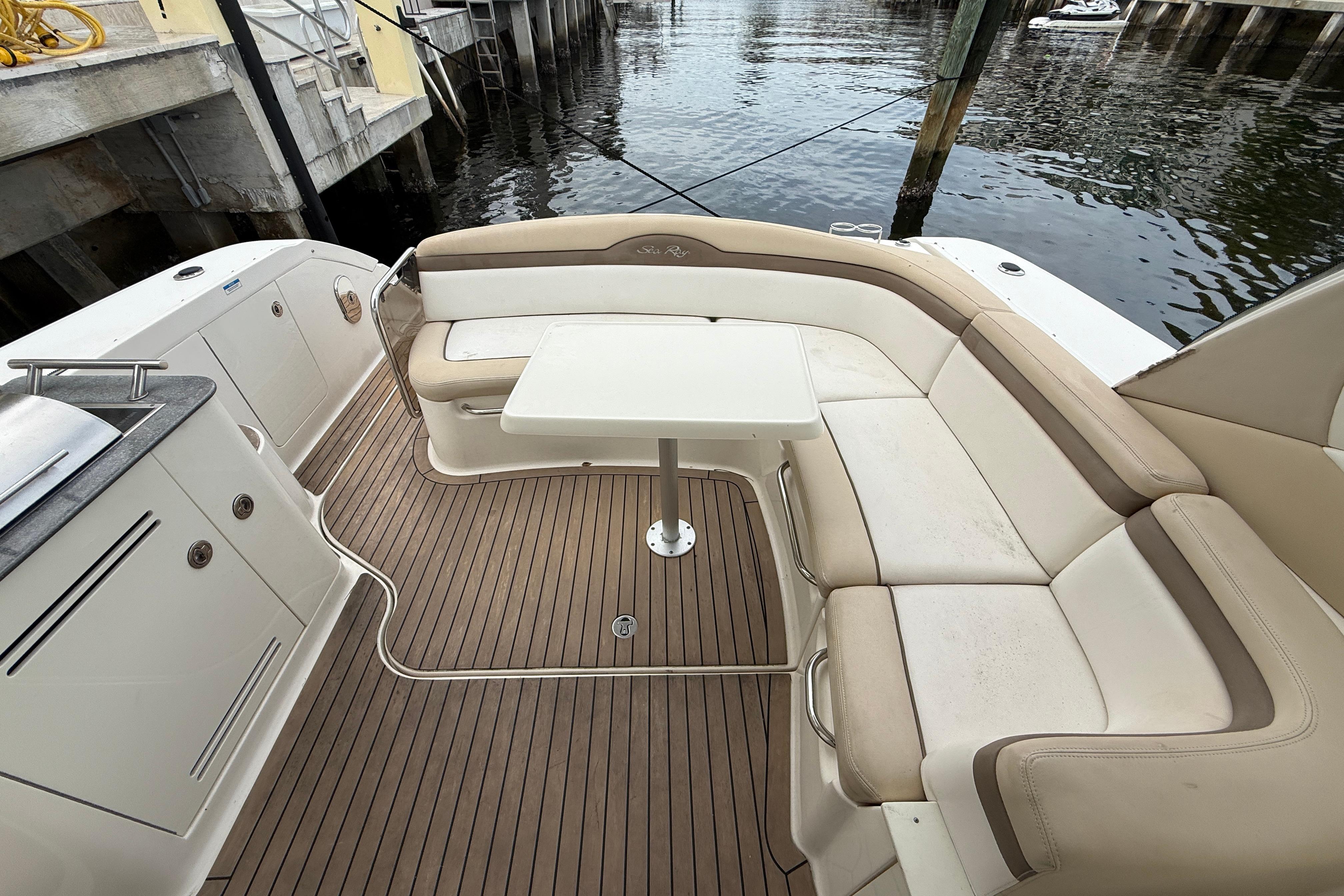 2012 Sea Ray 370 Sundancer Motorcruiser Kaufen - YachtWorld