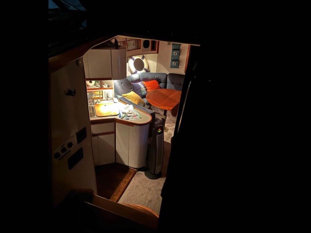 1989 Regal Commodore 360 Cruiser for sale - YachtWorld