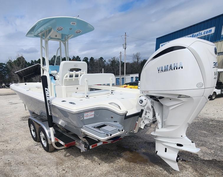 2024 Pathfinder 2600 HPS Centre Console for sale - YachtWorld