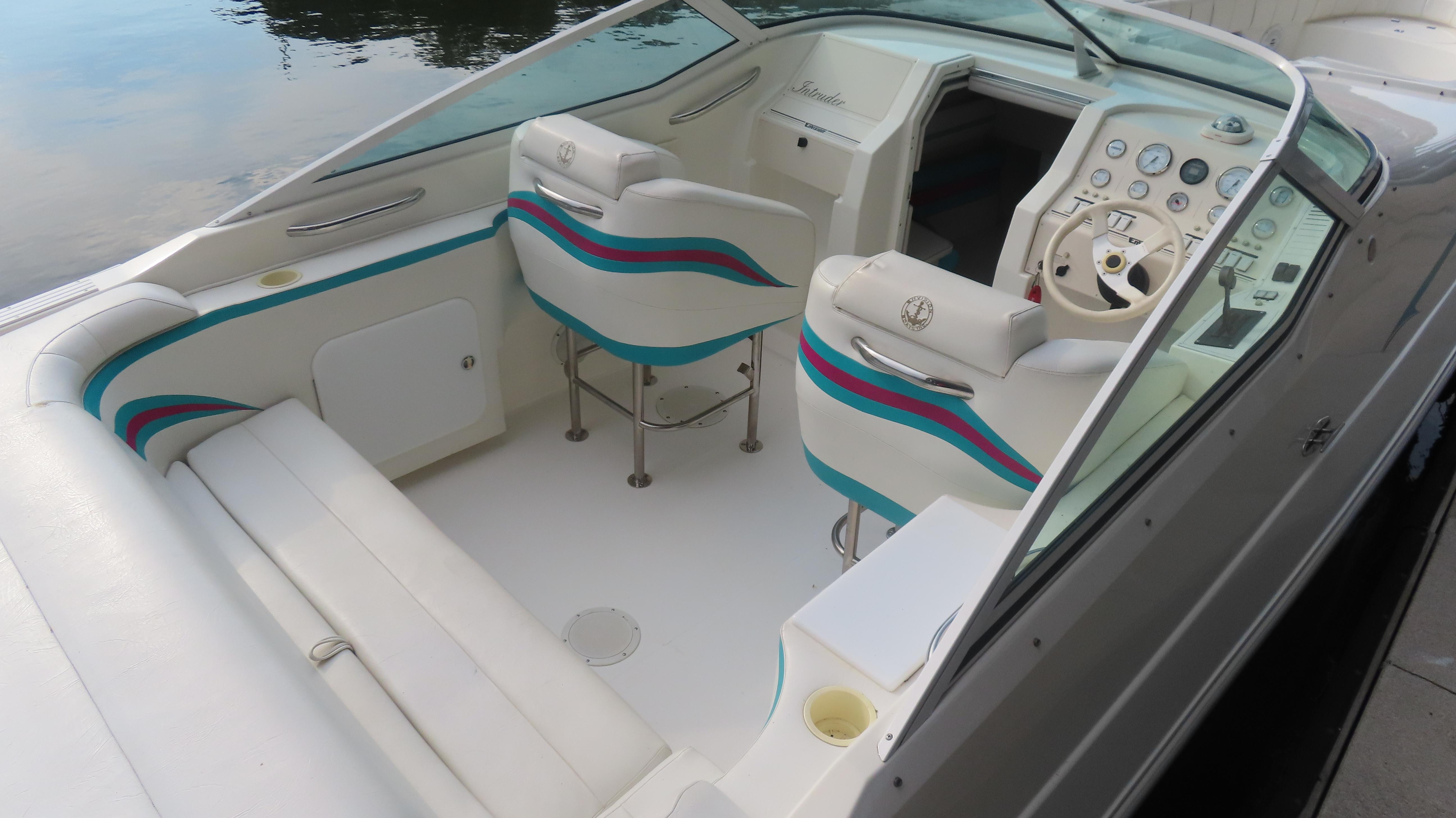 1997 Envision Intruder 3200 Bowrider for sale - YachtWorld