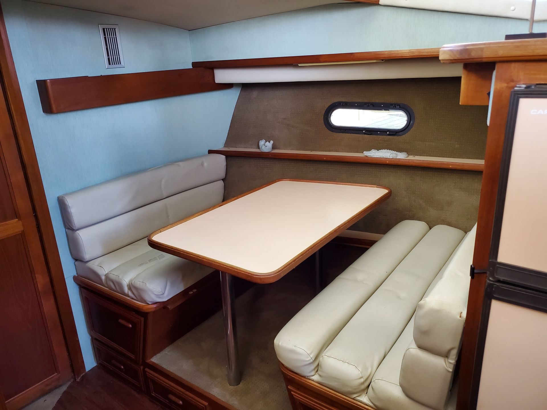 1987 Carver 3807 Aft Cabin - Weber Yachts