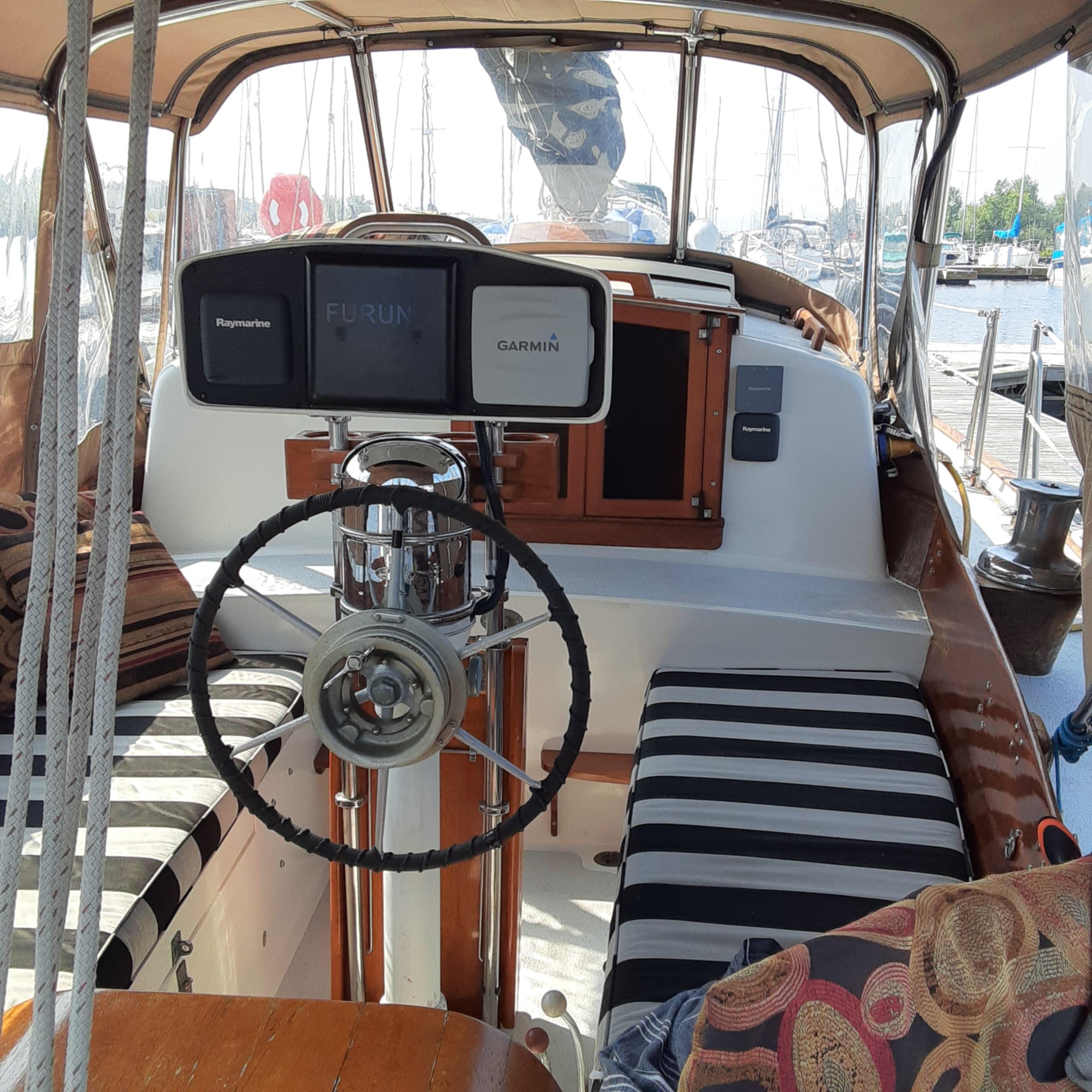 1967 Pearson Invicta Antique and Classic for sale - YachtWorld