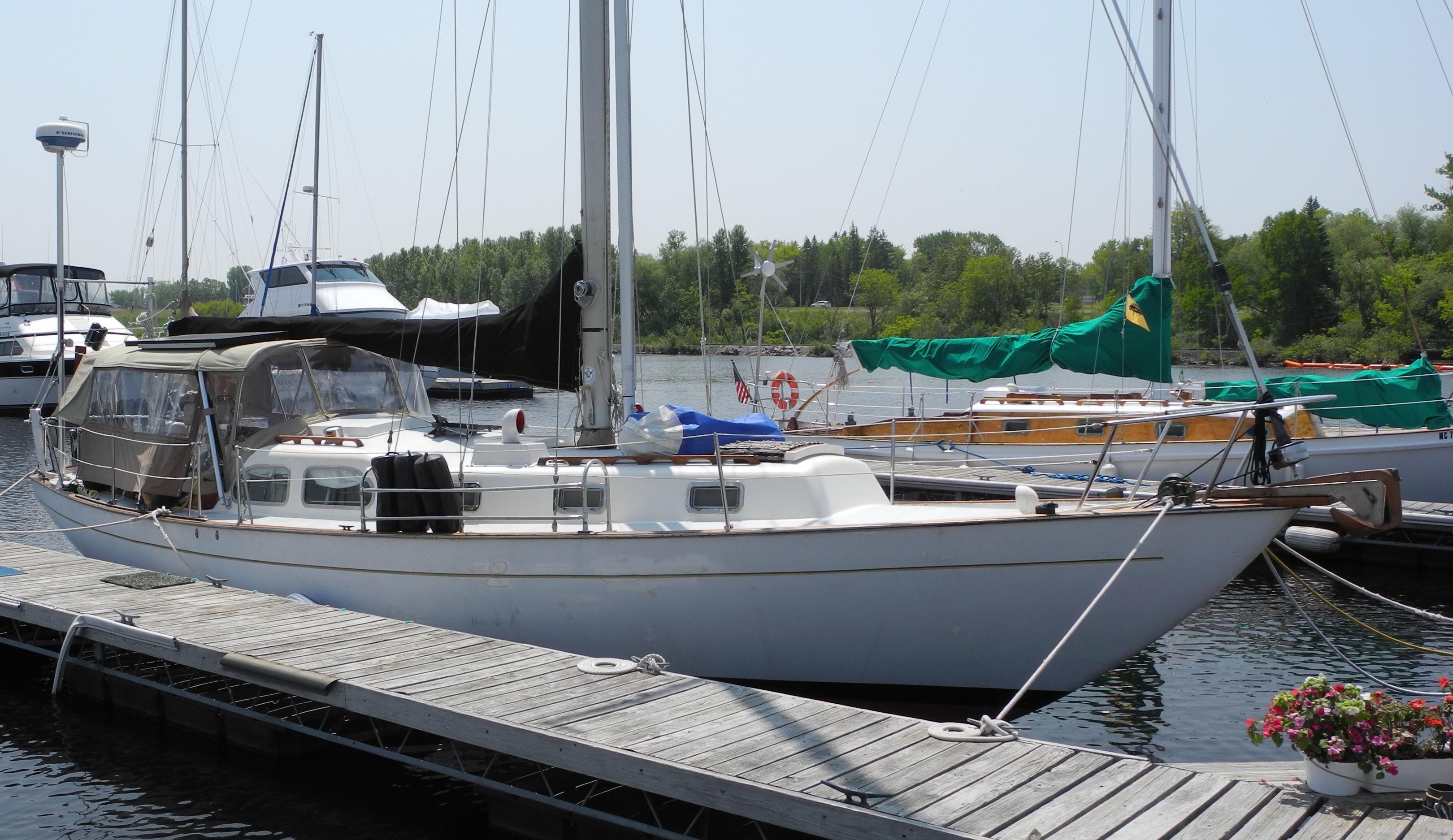 1967 Pearson Invicta Antique and Classic for sale - YachtWorld