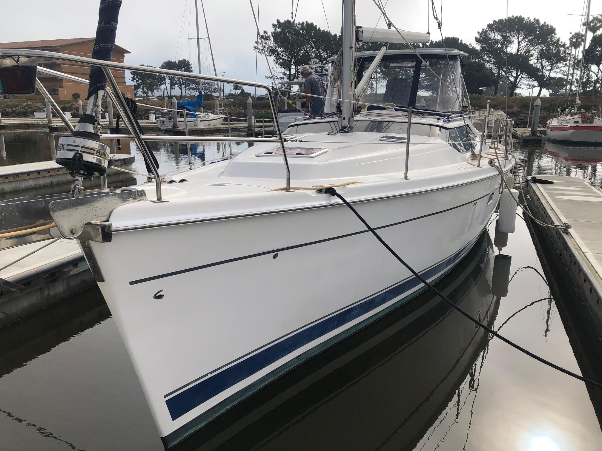 2007 Hunter Center Cockpit Sloop for sale - YachtWorld
