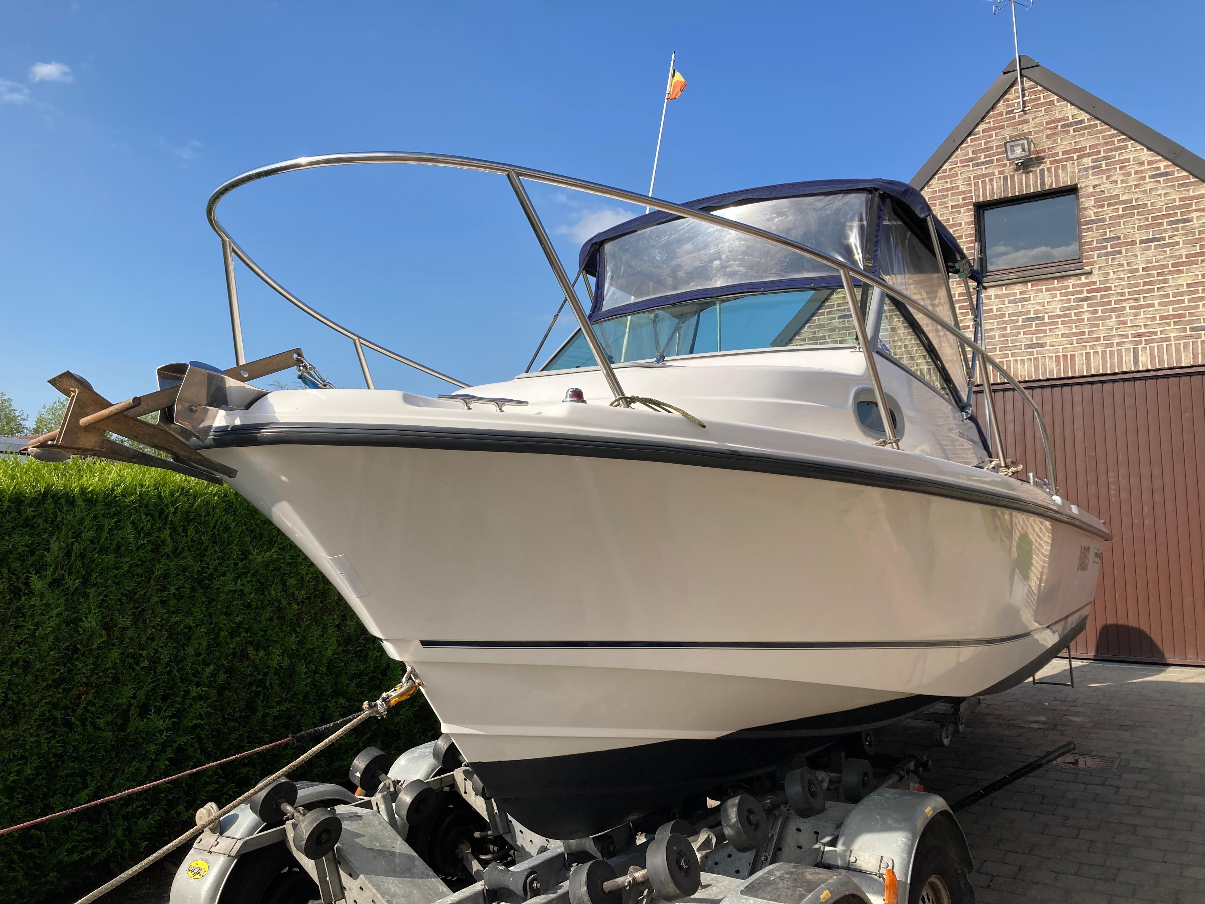 Occasion 2006 Boston Whaler 205 Conquest | YachtFocus