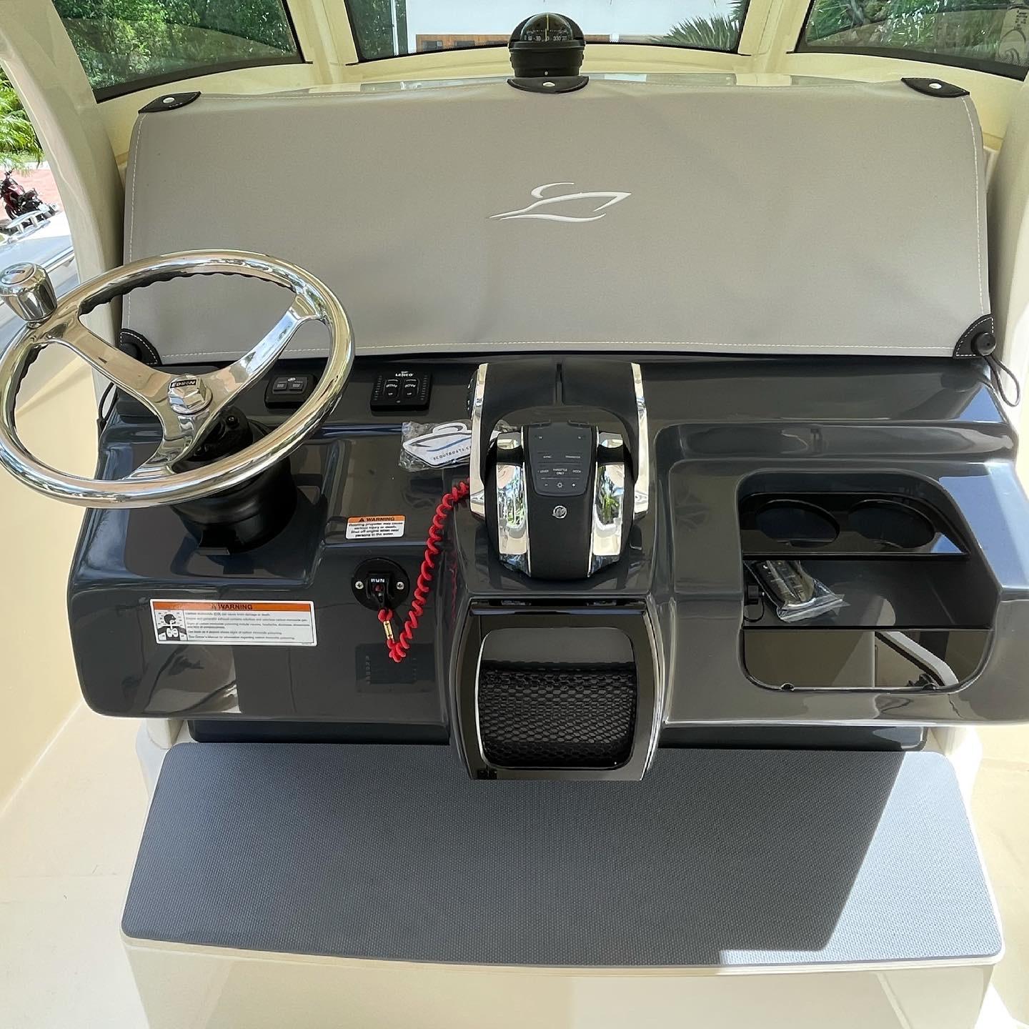 2021 Scout 305 LXF Center Console for sale - YachtWorld