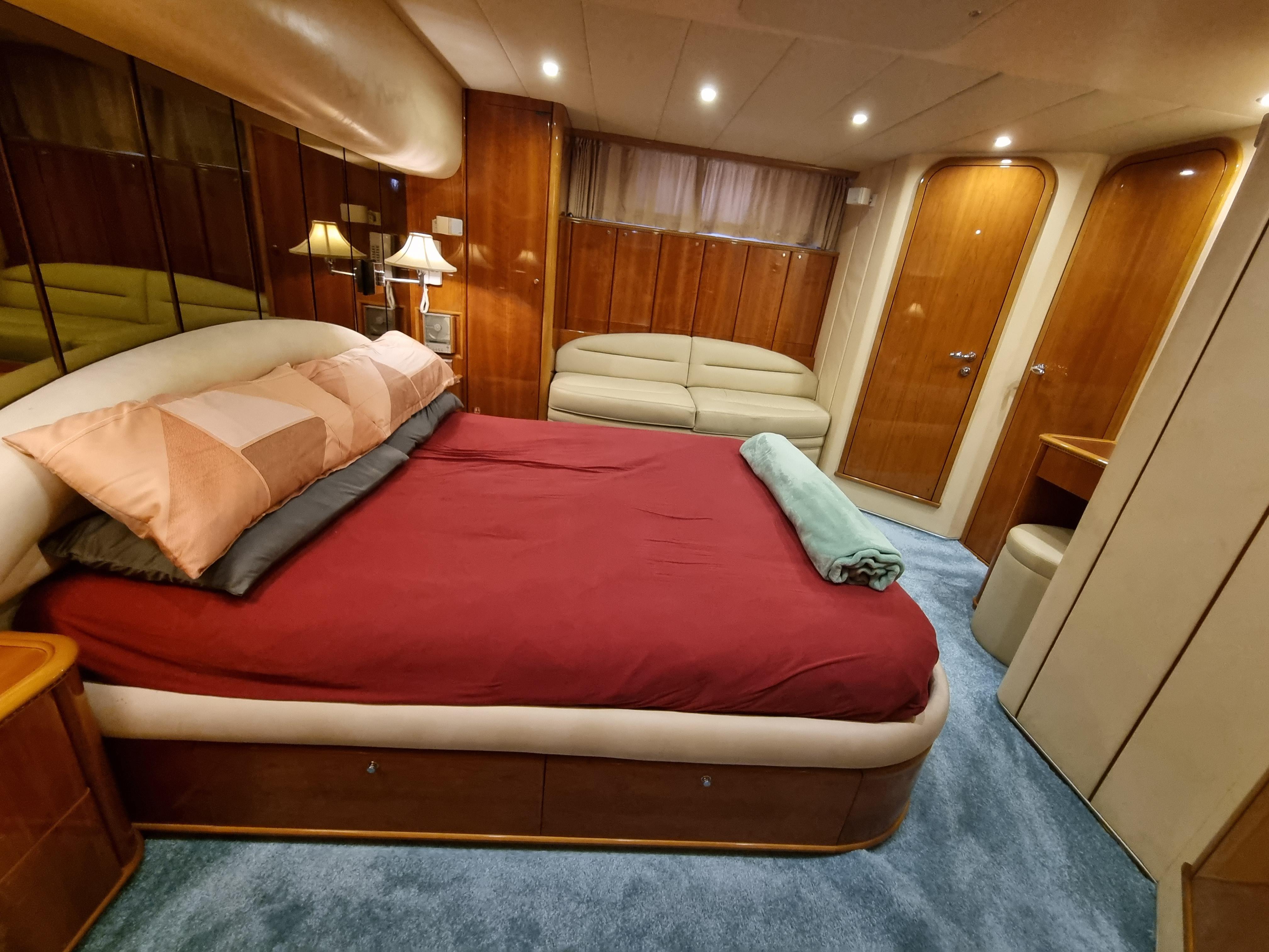 2001 Princess 20M Motor Yachts for sale - YachtWorld