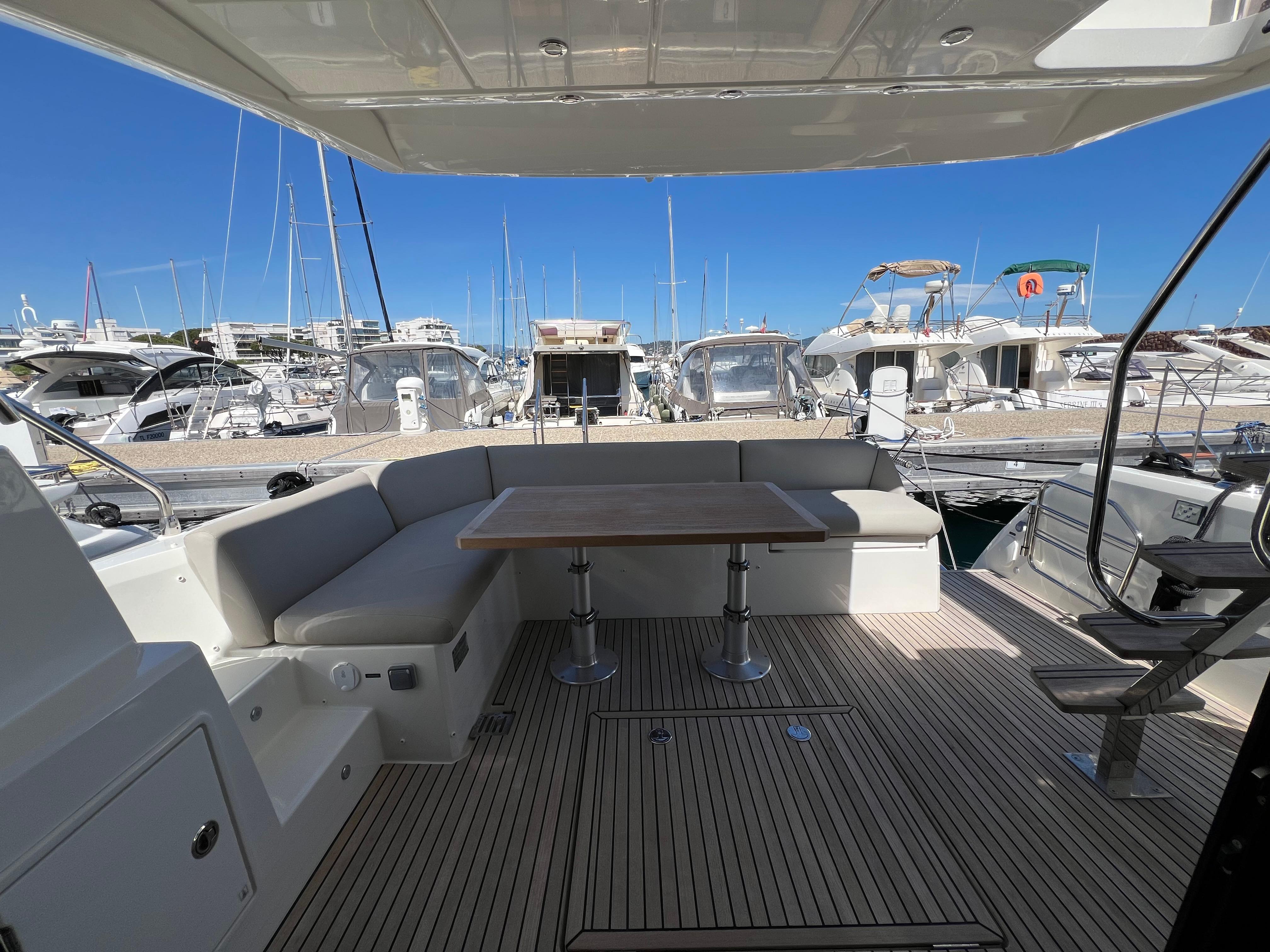 2019 Prestige 460 Cruiser for sale - YachtWorld
