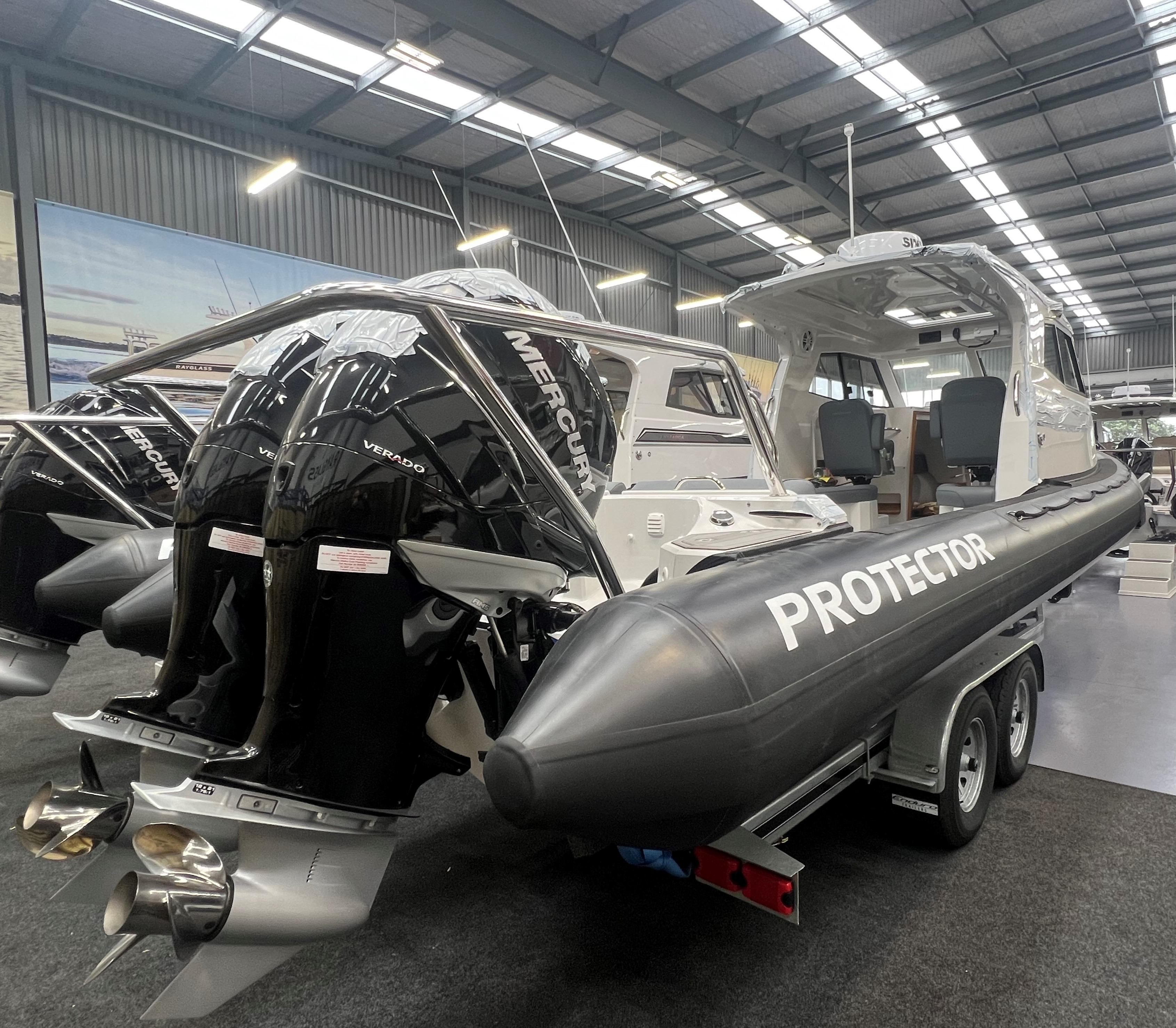 2024 Protector 330 Targa / EQUIPPED / Twin 400 HP Rigid Inflatable ...