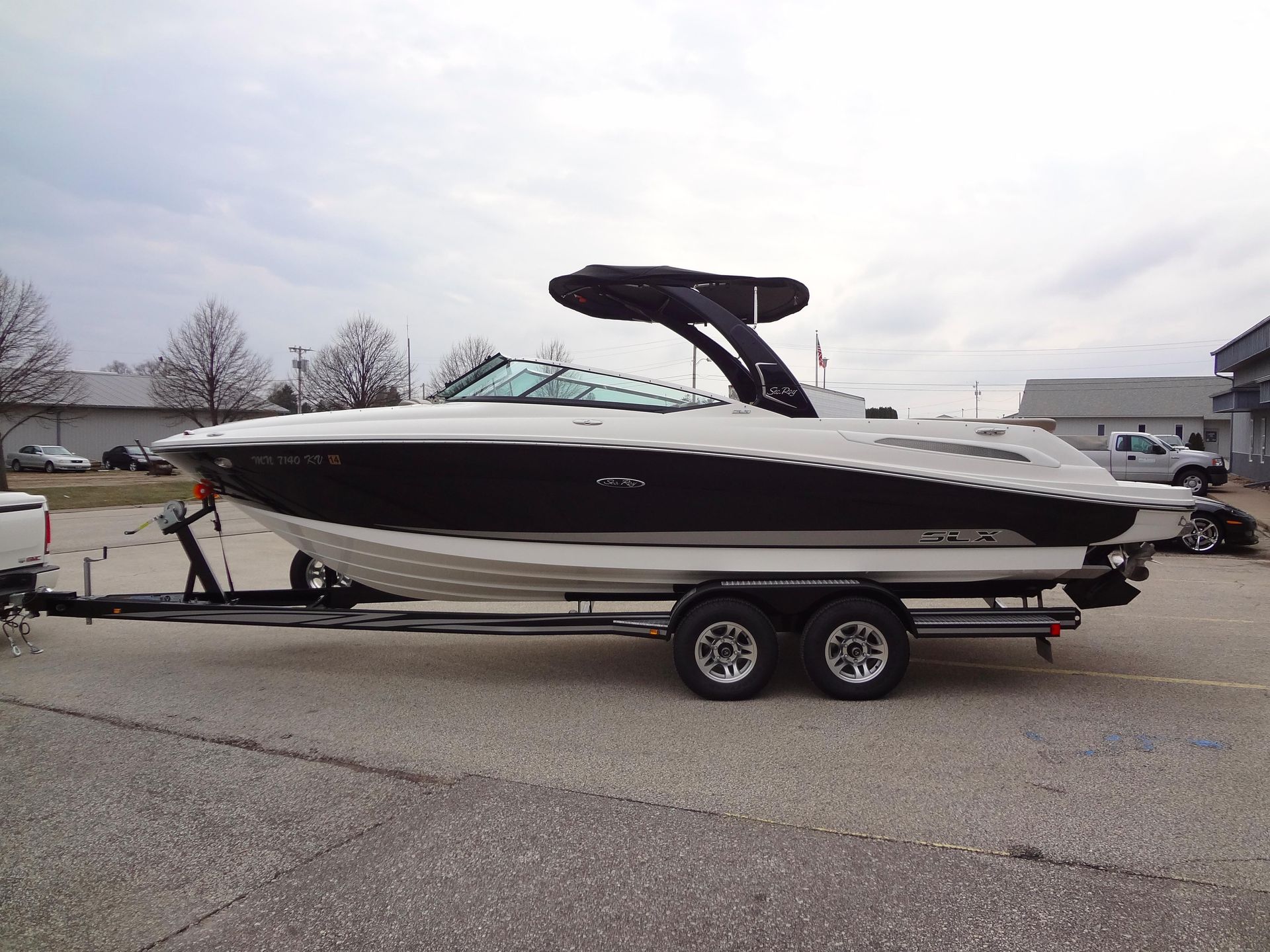 2012 Sea Ray 250 SLX - Weber Yachts