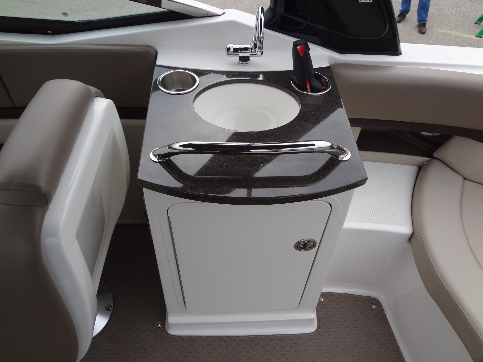 2012 Sea Ray 250 SLX - Weber Yachts