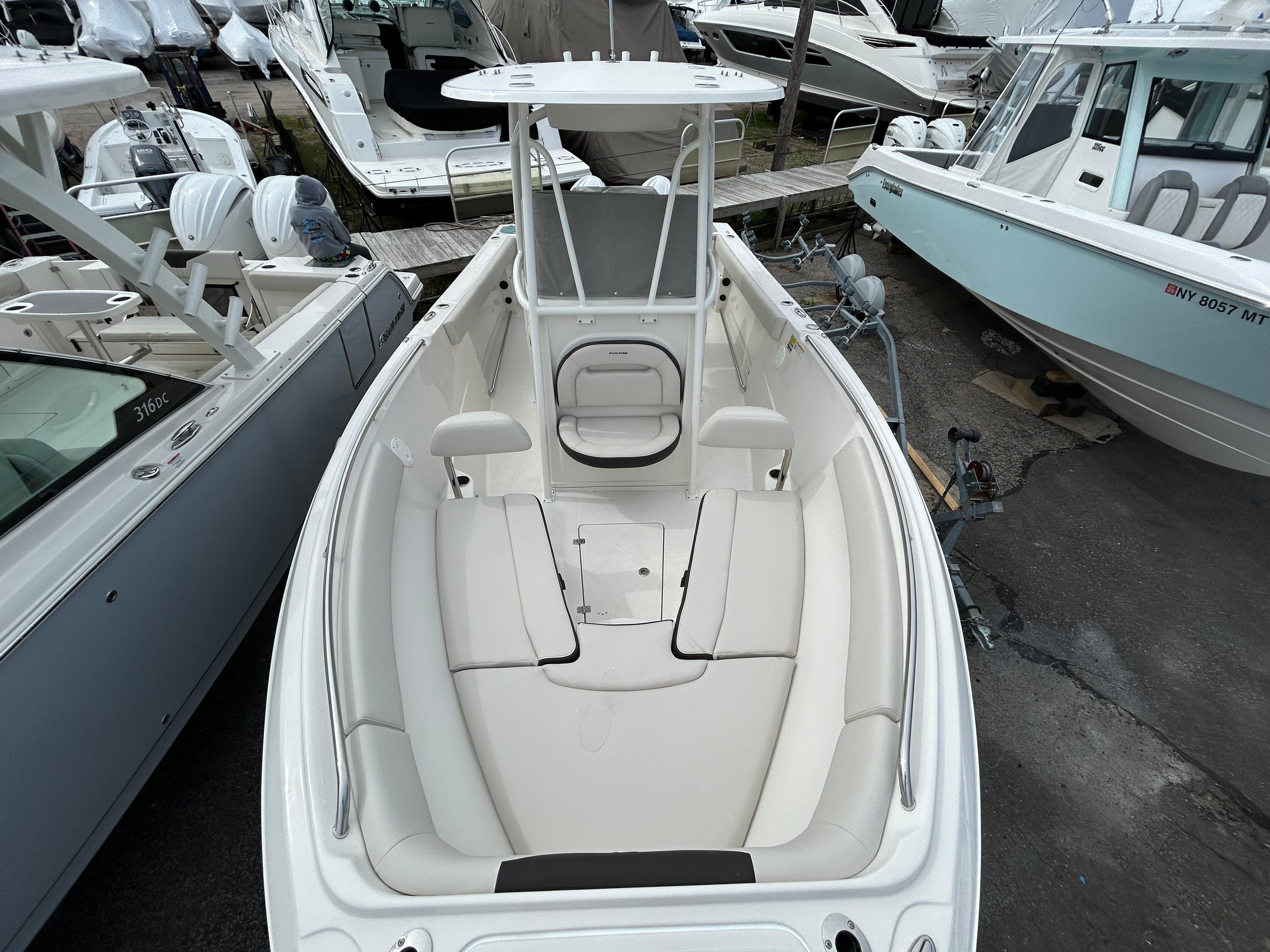 2024 Sailfish 242CC Dual Console for sale - YachtWorld