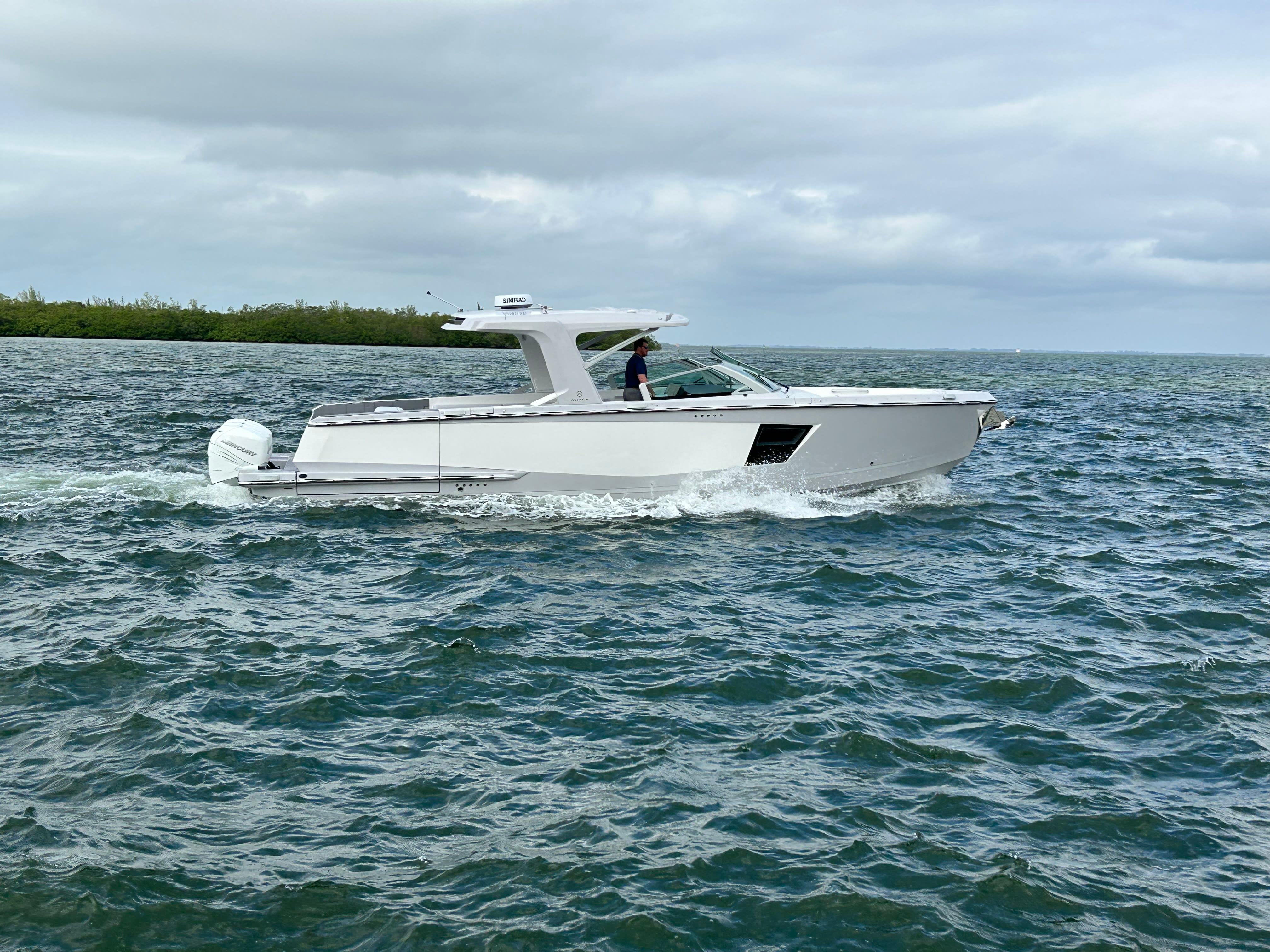 2023 Aviara AV40 Outboard Runabout-Boot Kaufen - YachtWorld