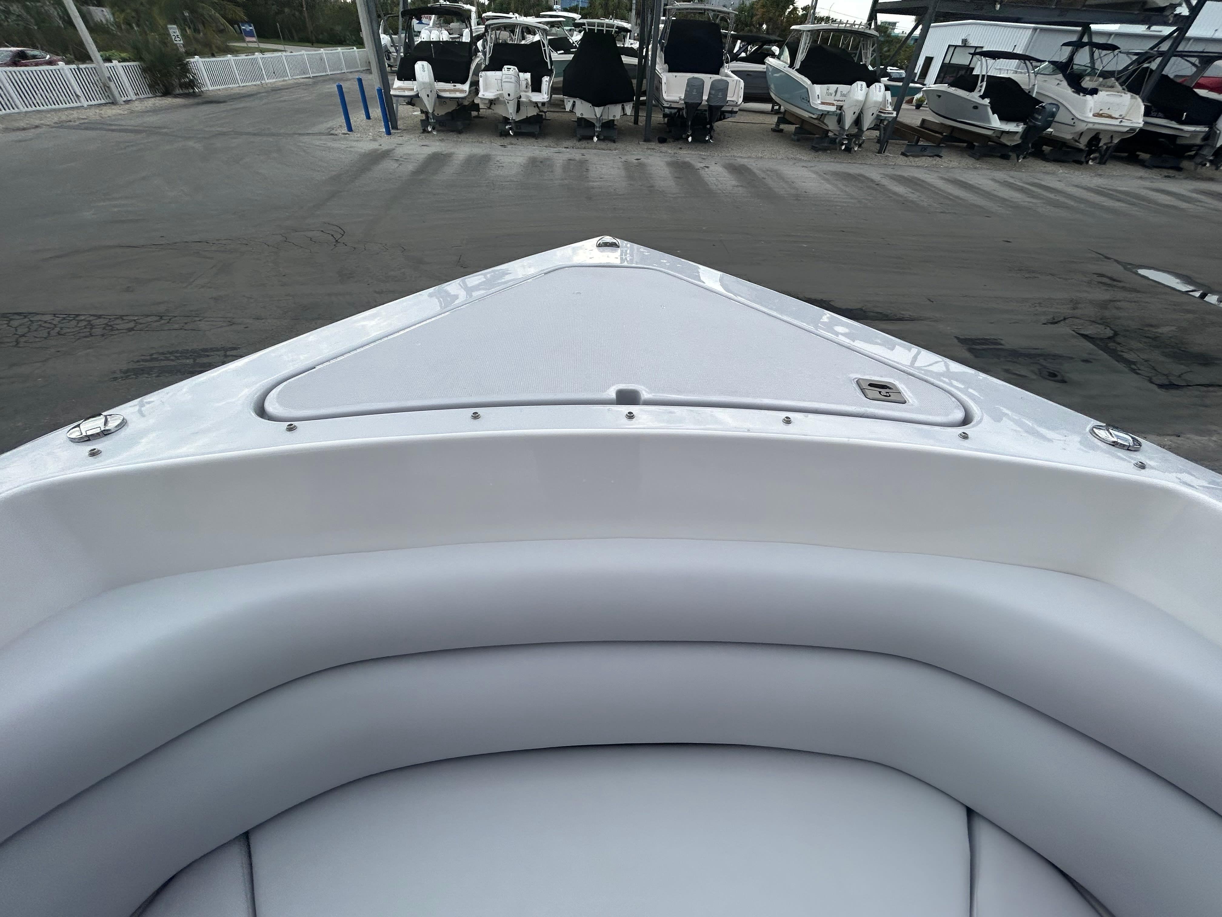 2023 Aviara AV40 Outboard Runabout-Boot Kaufen - YachtWorld