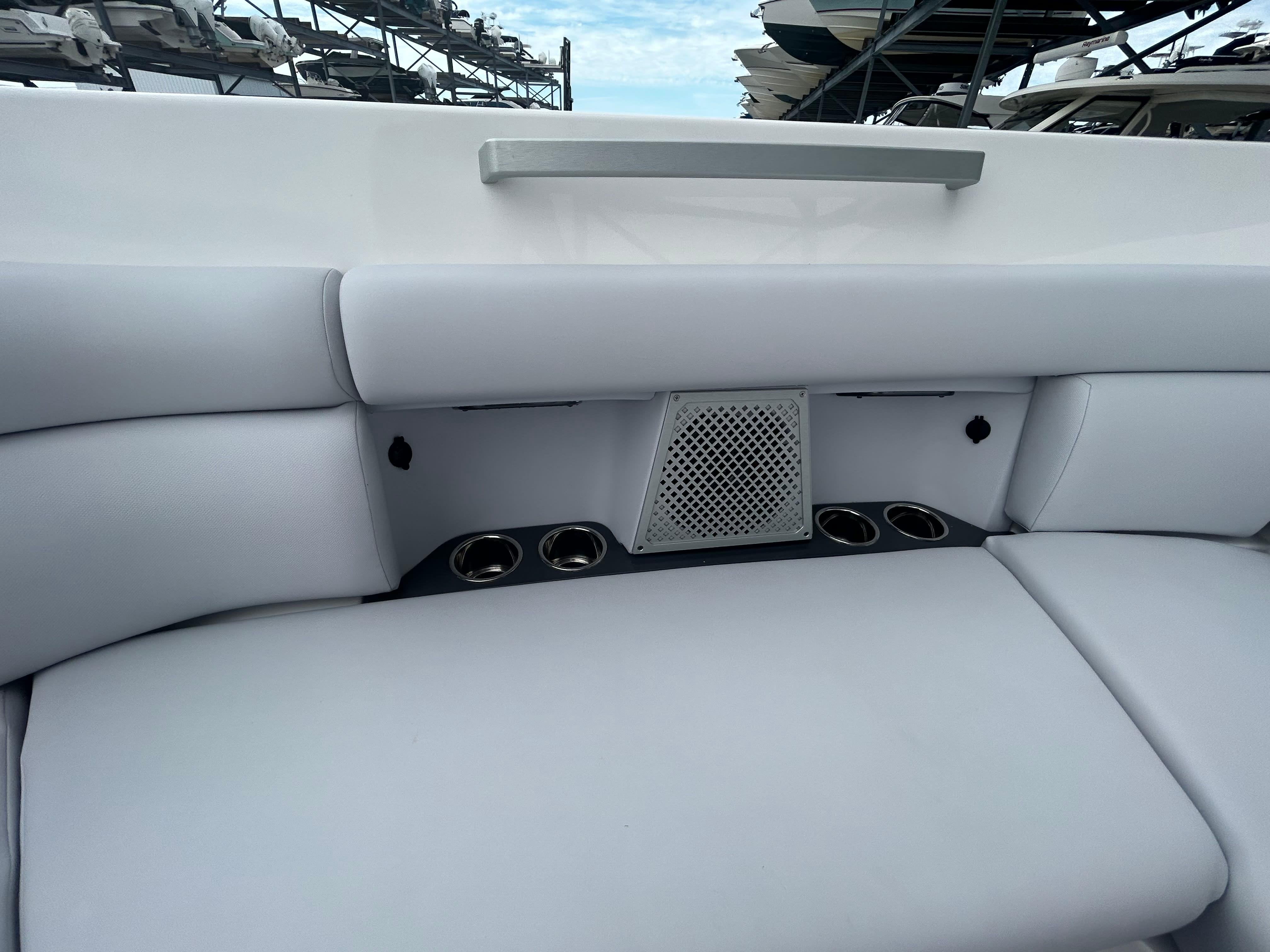 2023 Aviara AV40 Outboard Lanchas pequeñas en venta - YachtWorld