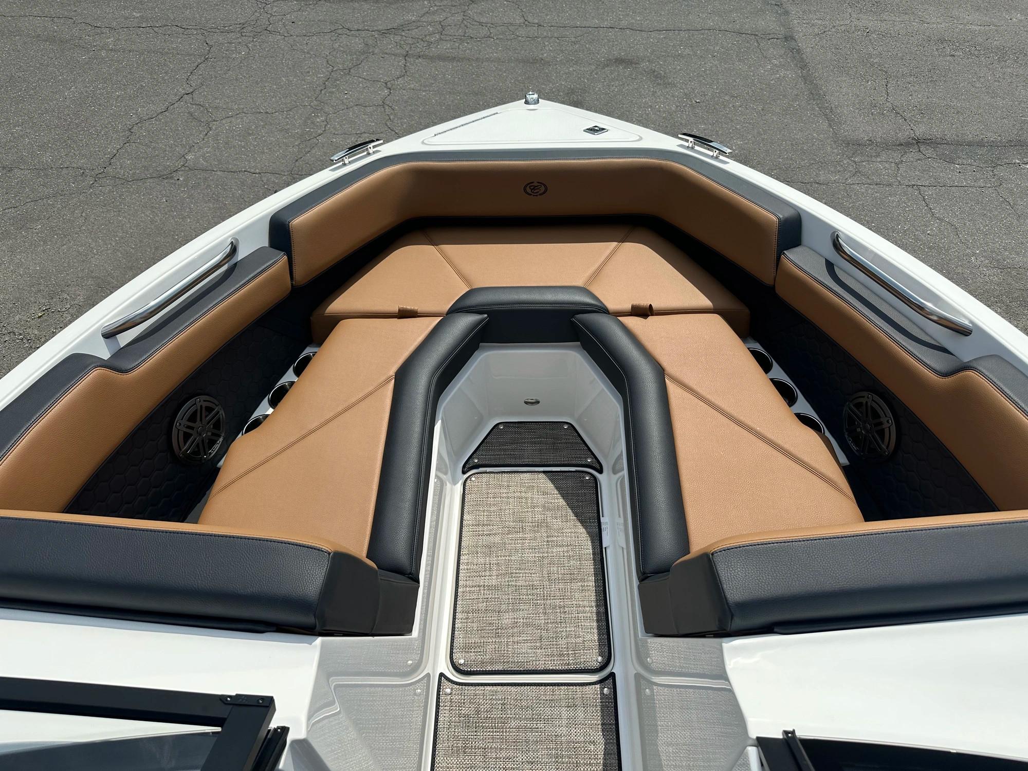 2024 Cobalt R4 Surf Lanchas de proa abierta en venta - YachtWorld