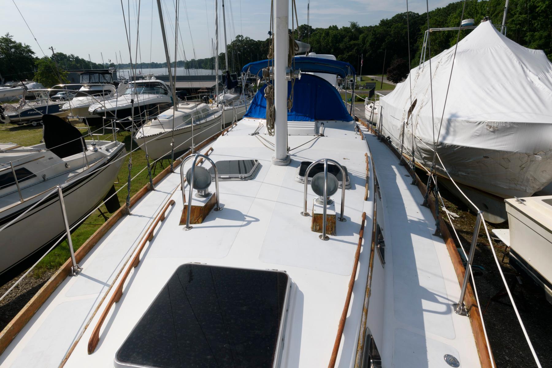 1977 Gulfstar 50 Center Cockpit Centre Cockpit for sale - YachtWorld