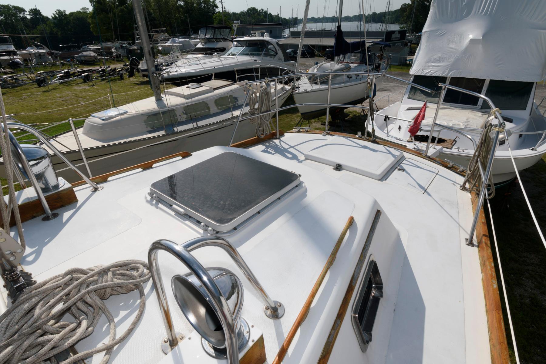 1977 Gulfstar 50 Center Cockpit Centre Cockpit for sale - YachtWorld