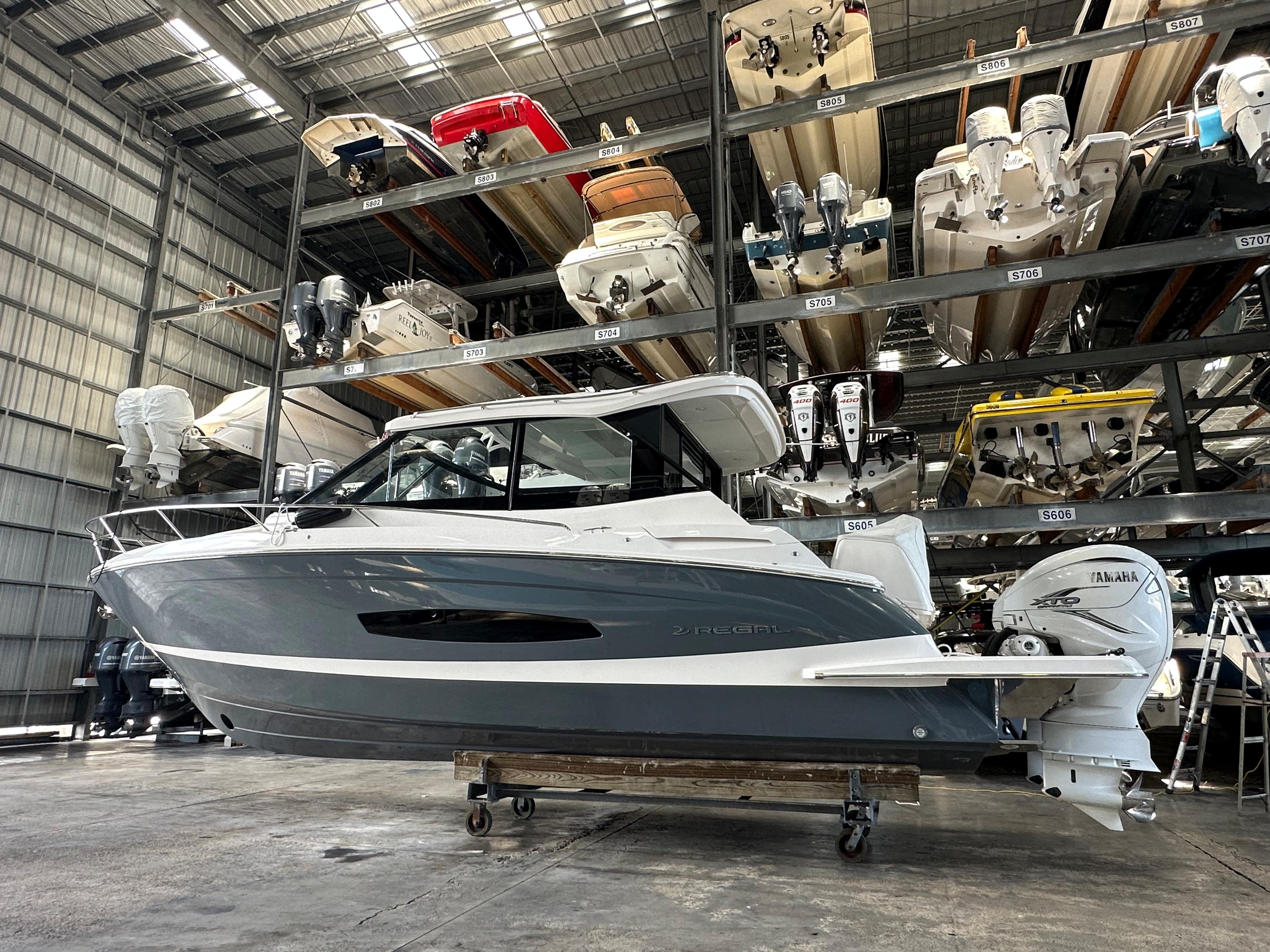 2021 Regal 36 XO Express Cruiser for sale - YachtWorld