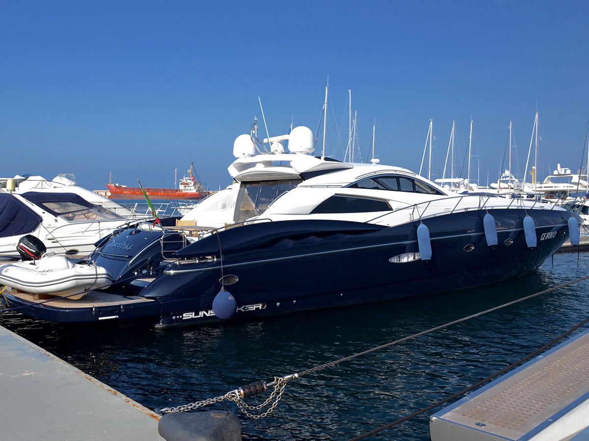 2000 Sunseeker Predator 75 Mega Yacht for sale - YachtWorld