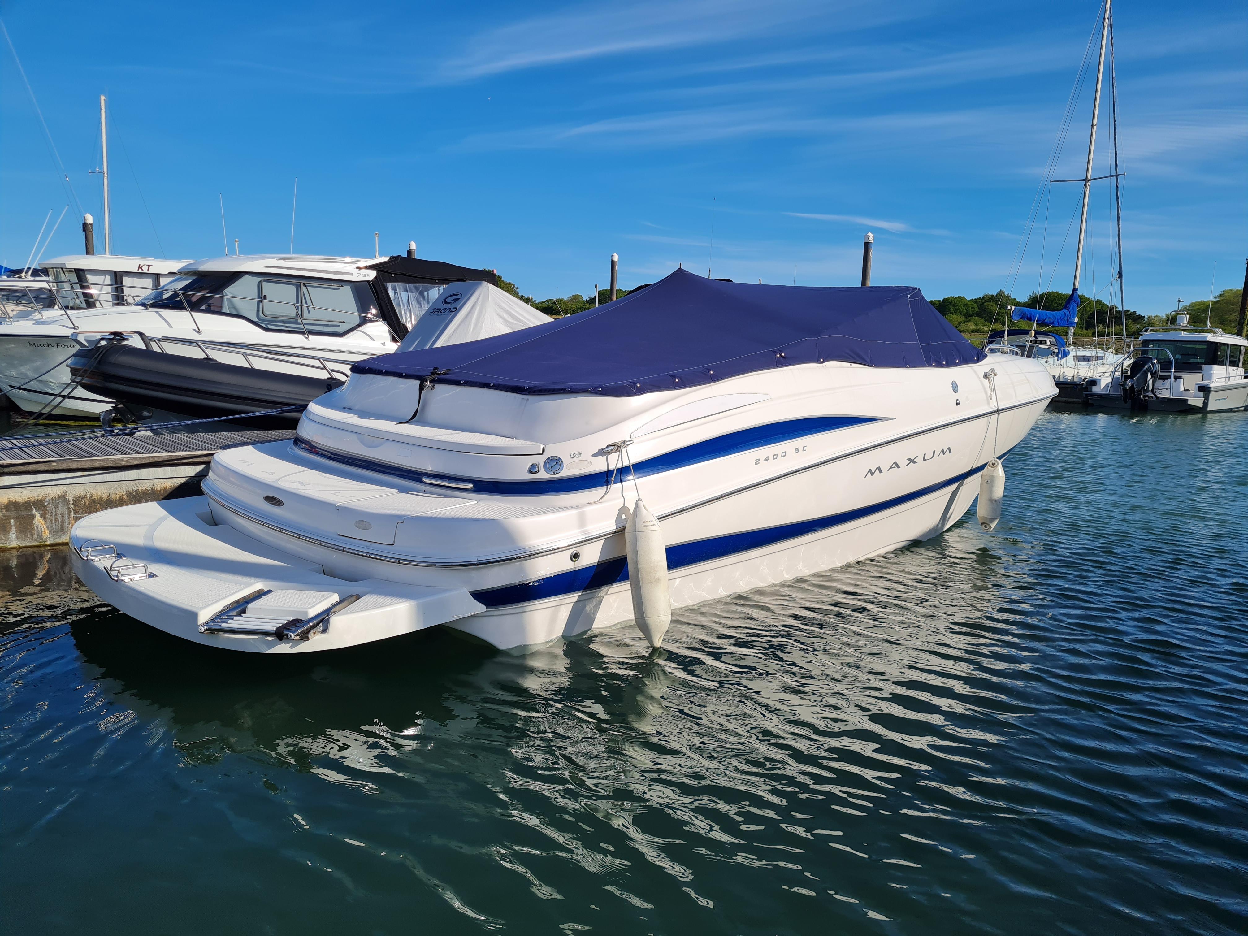 Maxum 2400 SC | 8m | 2002 - Hampshire | Boats and Outboards