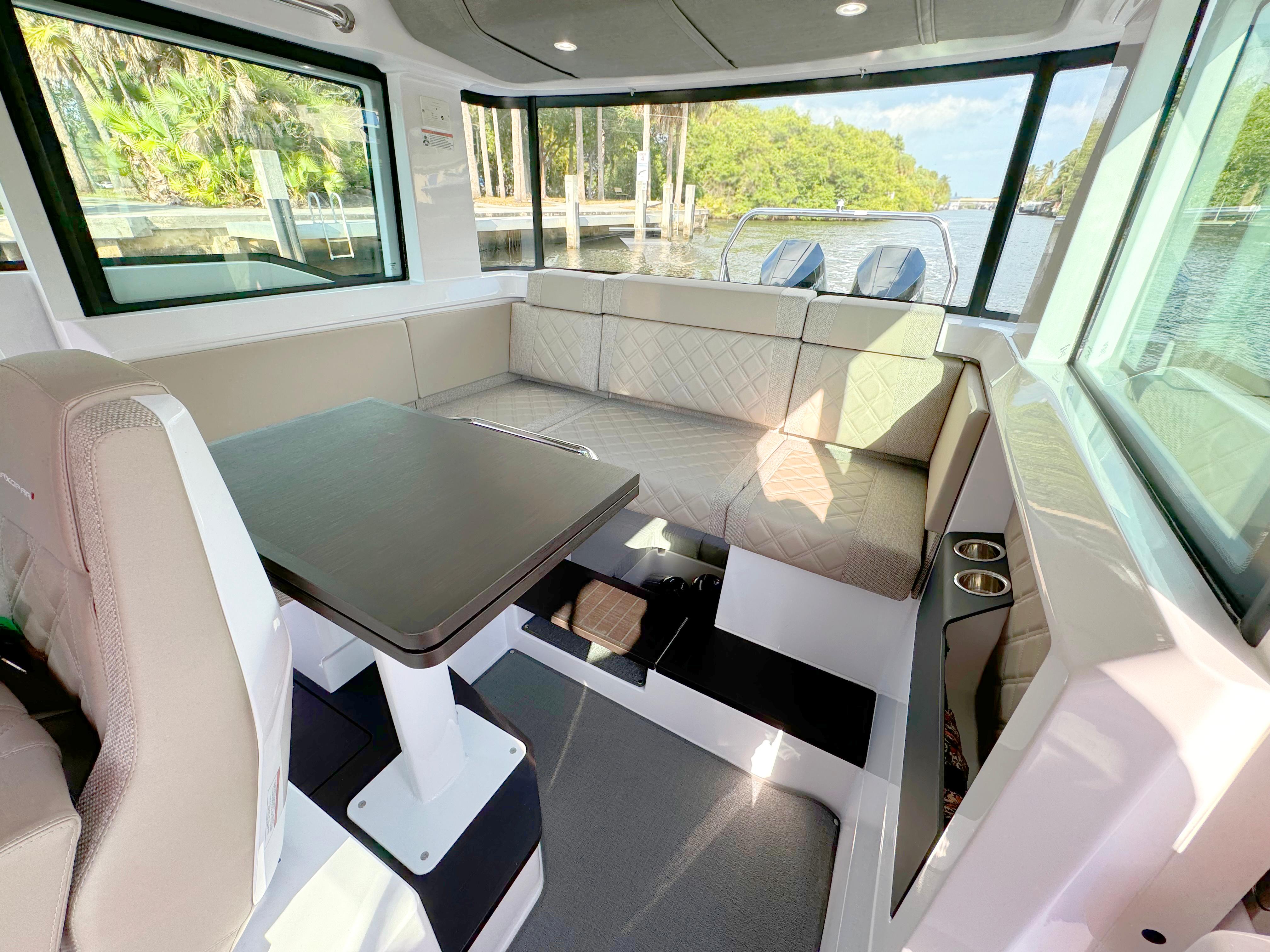 2024 Axopar 37XC CROSS CABIN Center Console for sale - YachtWorld