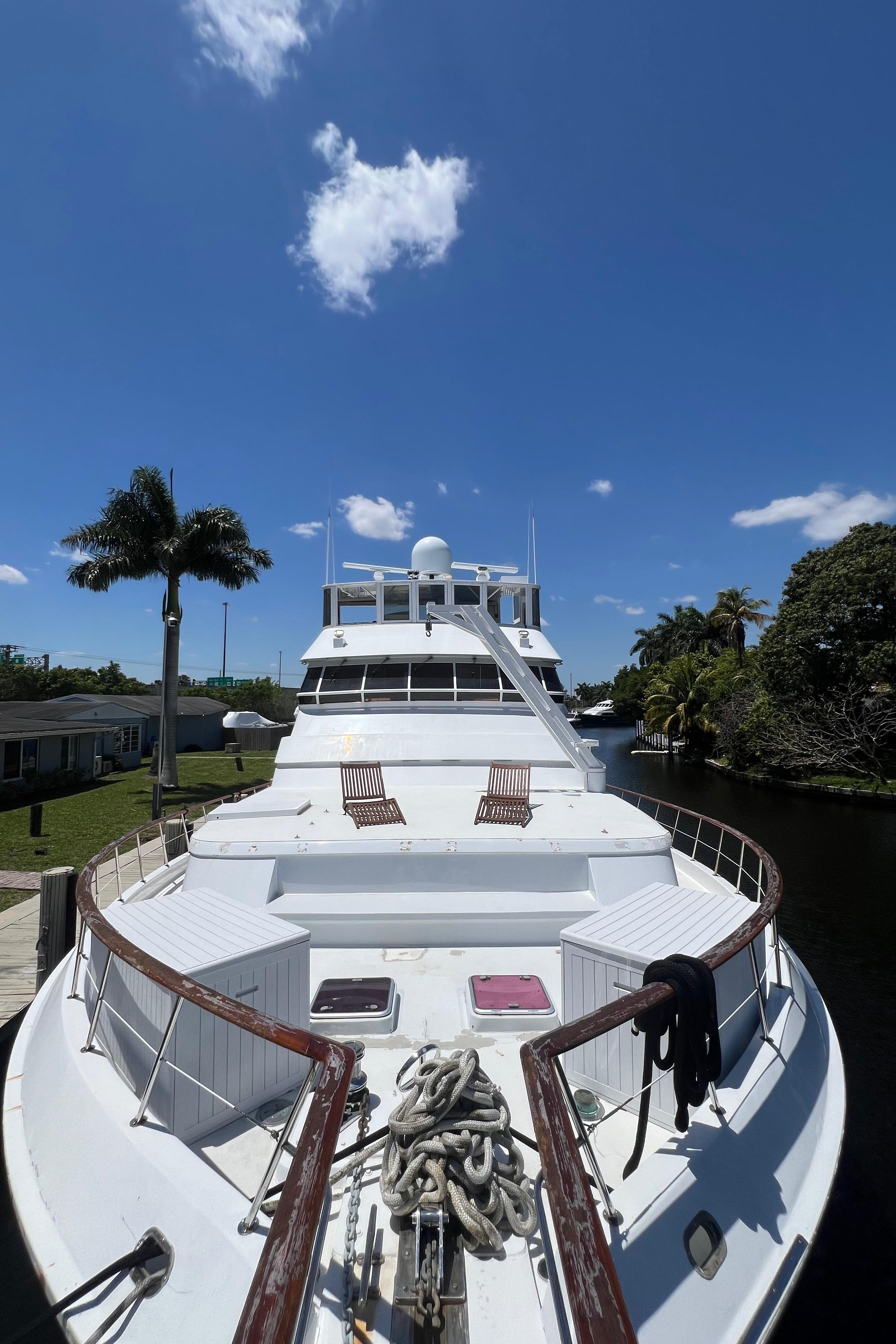 MOVIE SET Motor Yachts Knight & Carver for sale - YachtWorld