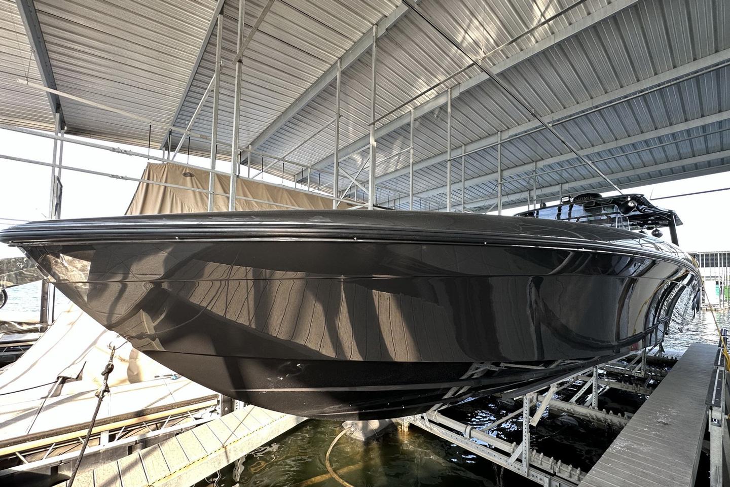 2022 Midnight Express 43 Solstice Center Console for sale - YachtWorld
