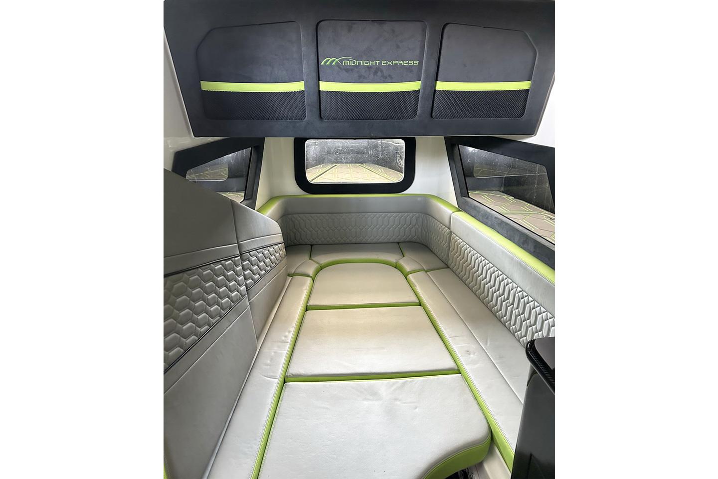 2022 Midnight Express 43 Solstice Center Console for sale - YachtWorld