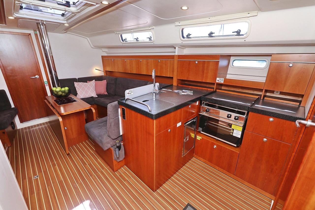 2017 Hanse 415 Cruiser for sale - YachtWorld