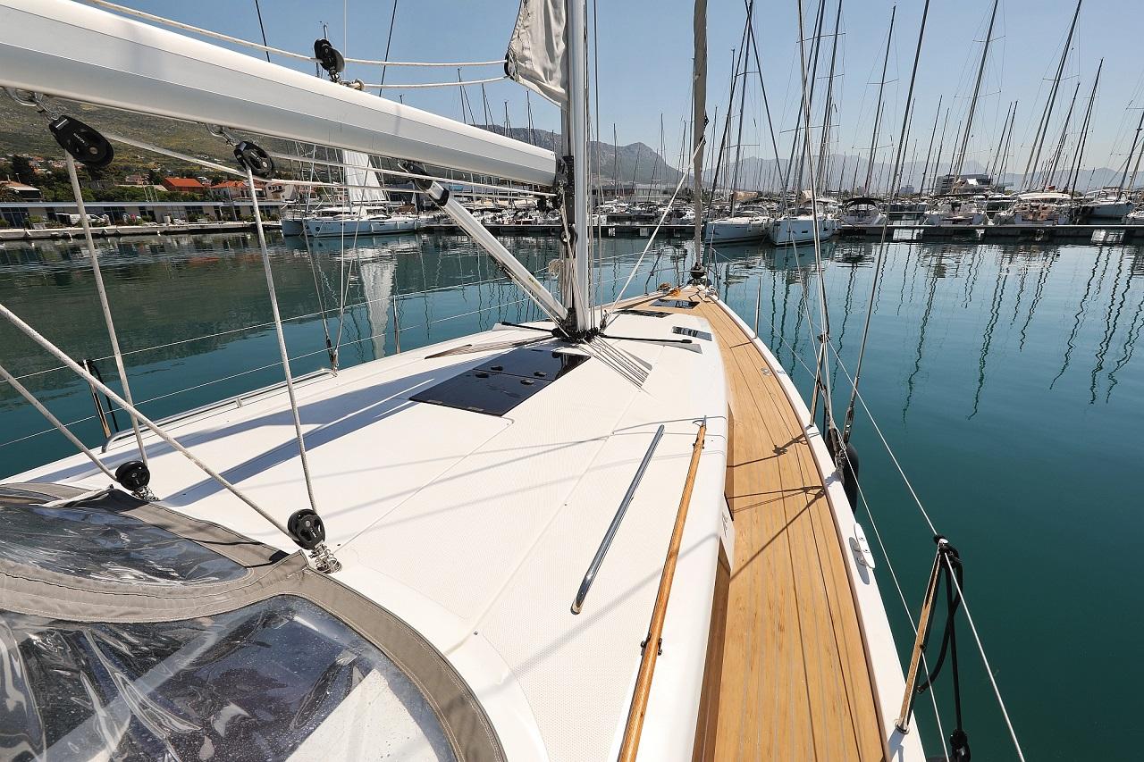 2017 Hanse 415 Cruiser for sale - YachtWorld